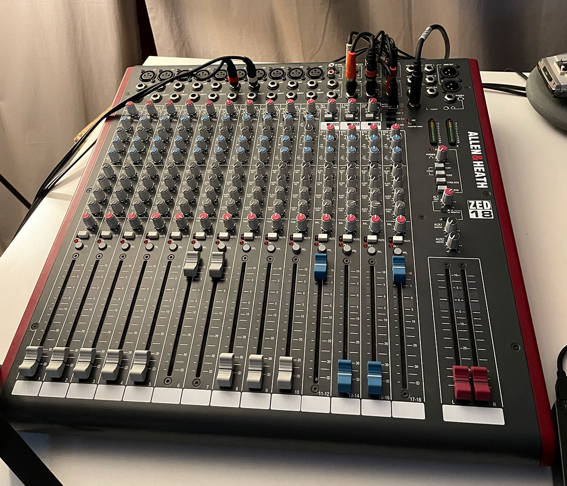ZED-18 - Allen & Heath ZED-18 - Audiofanzine