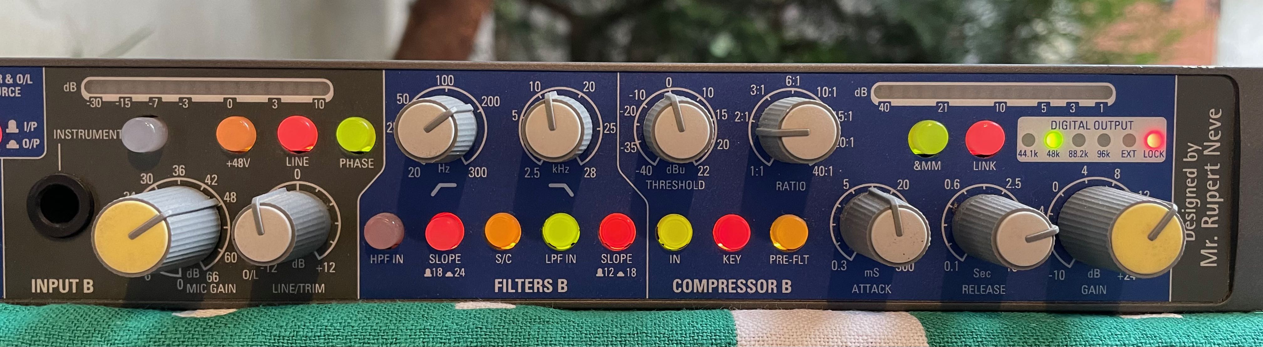 DMCL Dual MicPre/Compressor/Limiter Amek - Audiofanzine