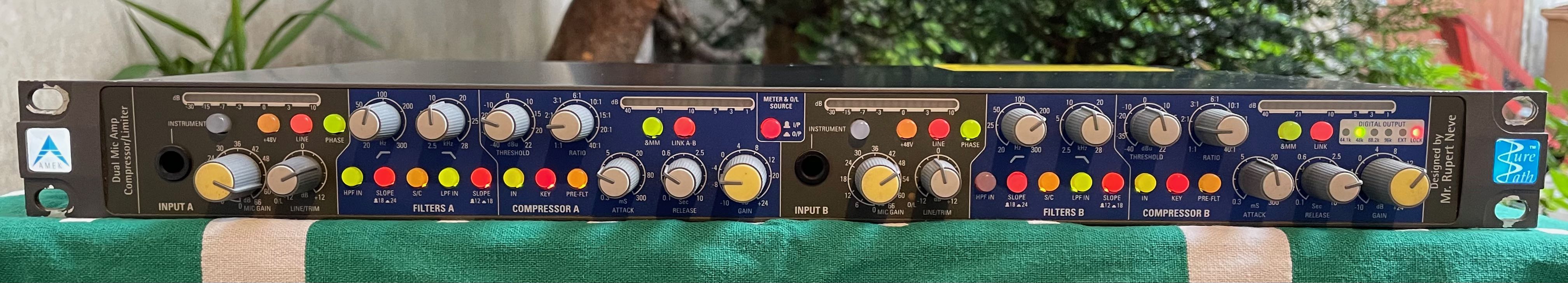 DMCL Dual MicPre/Compressor/Limiter Amek - Audiofanzine