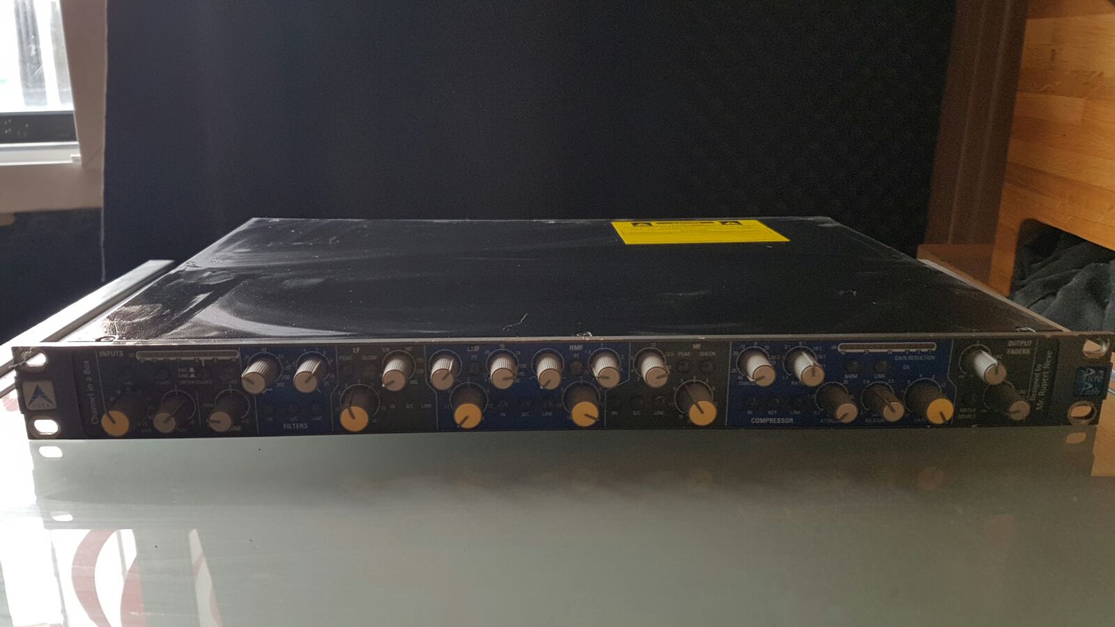 PURE PATH CHANNEL IN A BOX - Amek Pure Path Channel in a Box - Audiofanzine