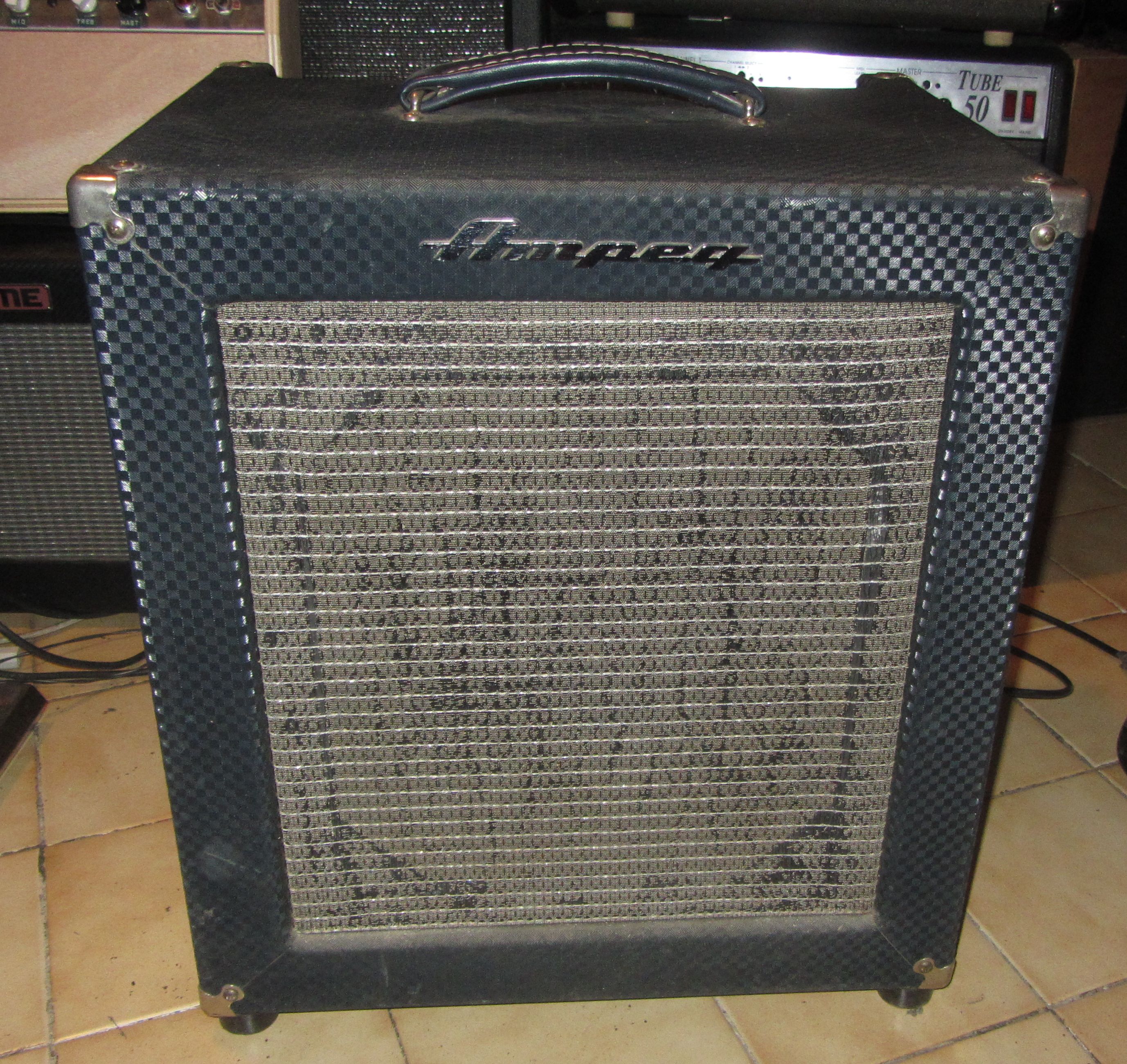 B-100R - Ampeg B-100R - Audiofanzine