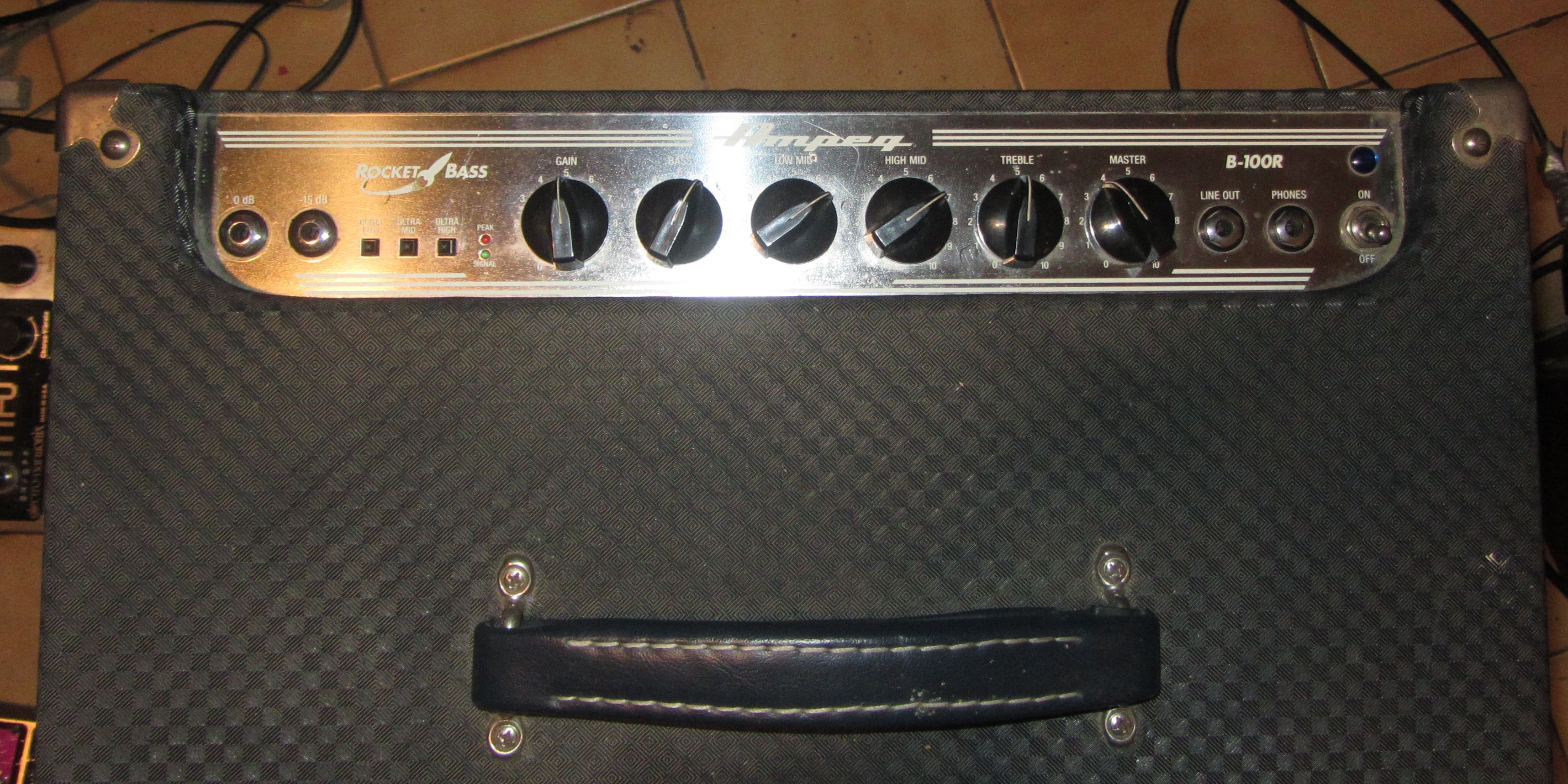 B-100R - Ampeg B-100R - Audiofanzine