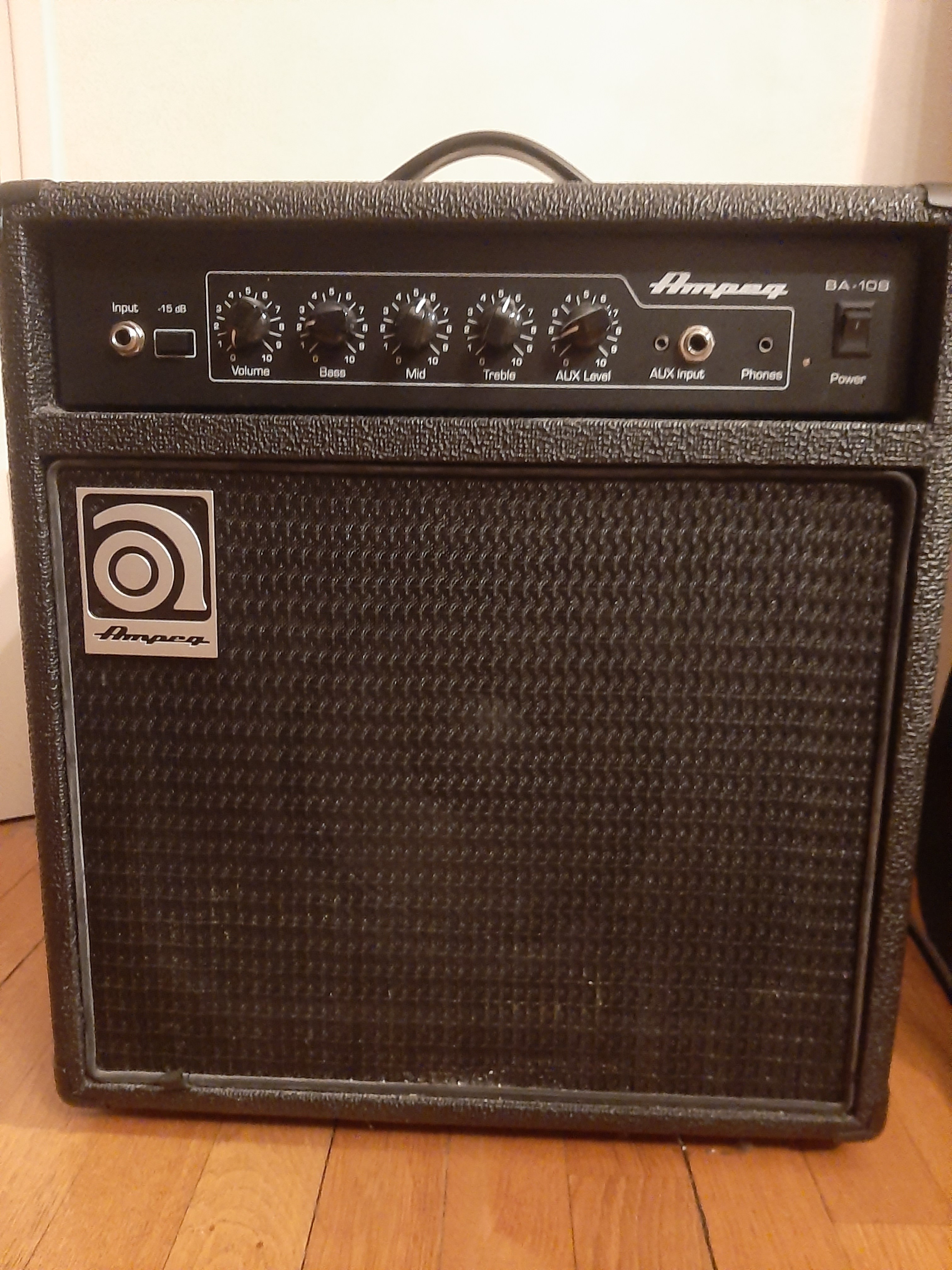 BA-108 v2 - Ampeg BA-108 v2 - Audiofanzine