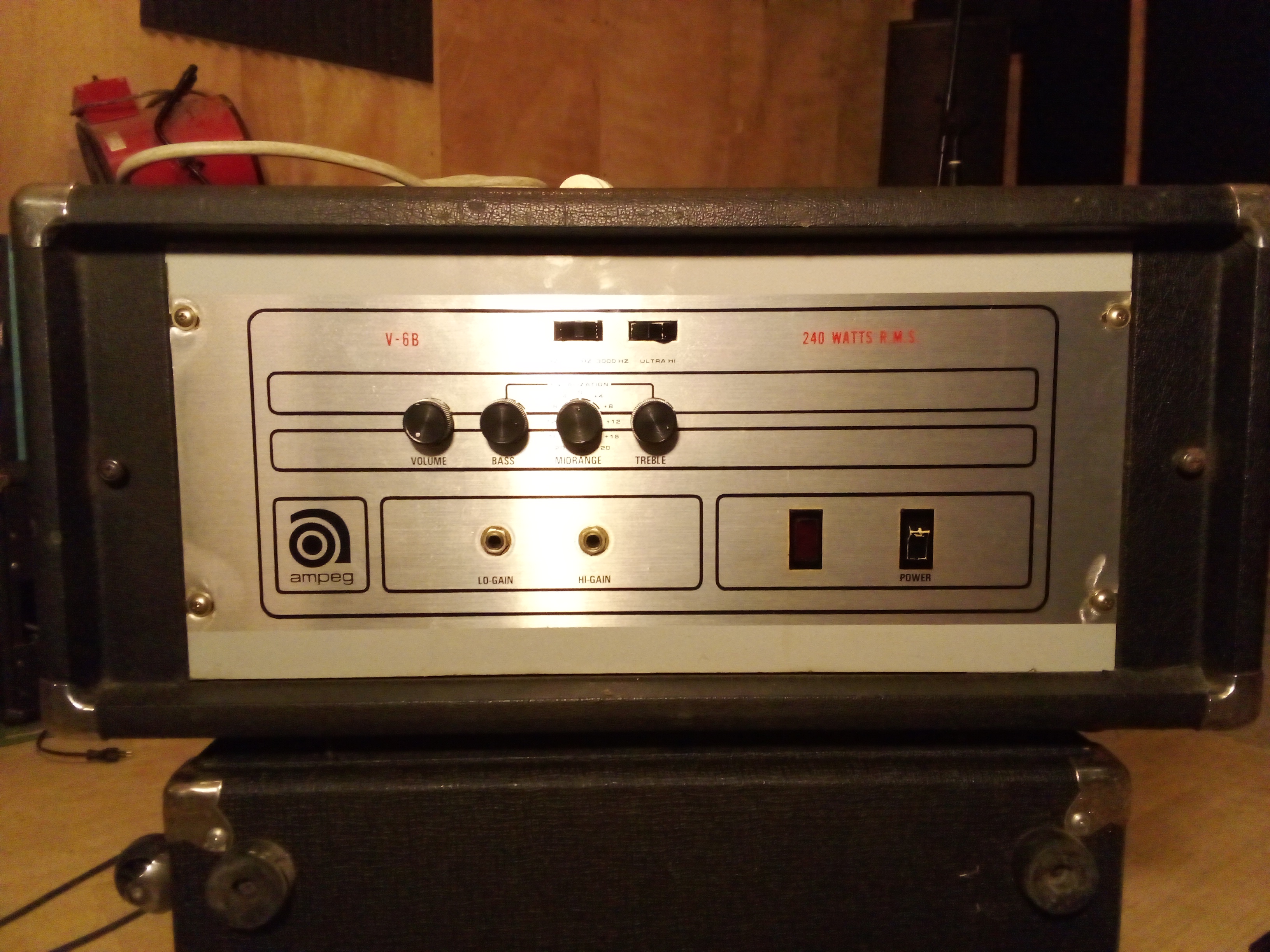 V6B - Ampeg V6B - Audiofanzine