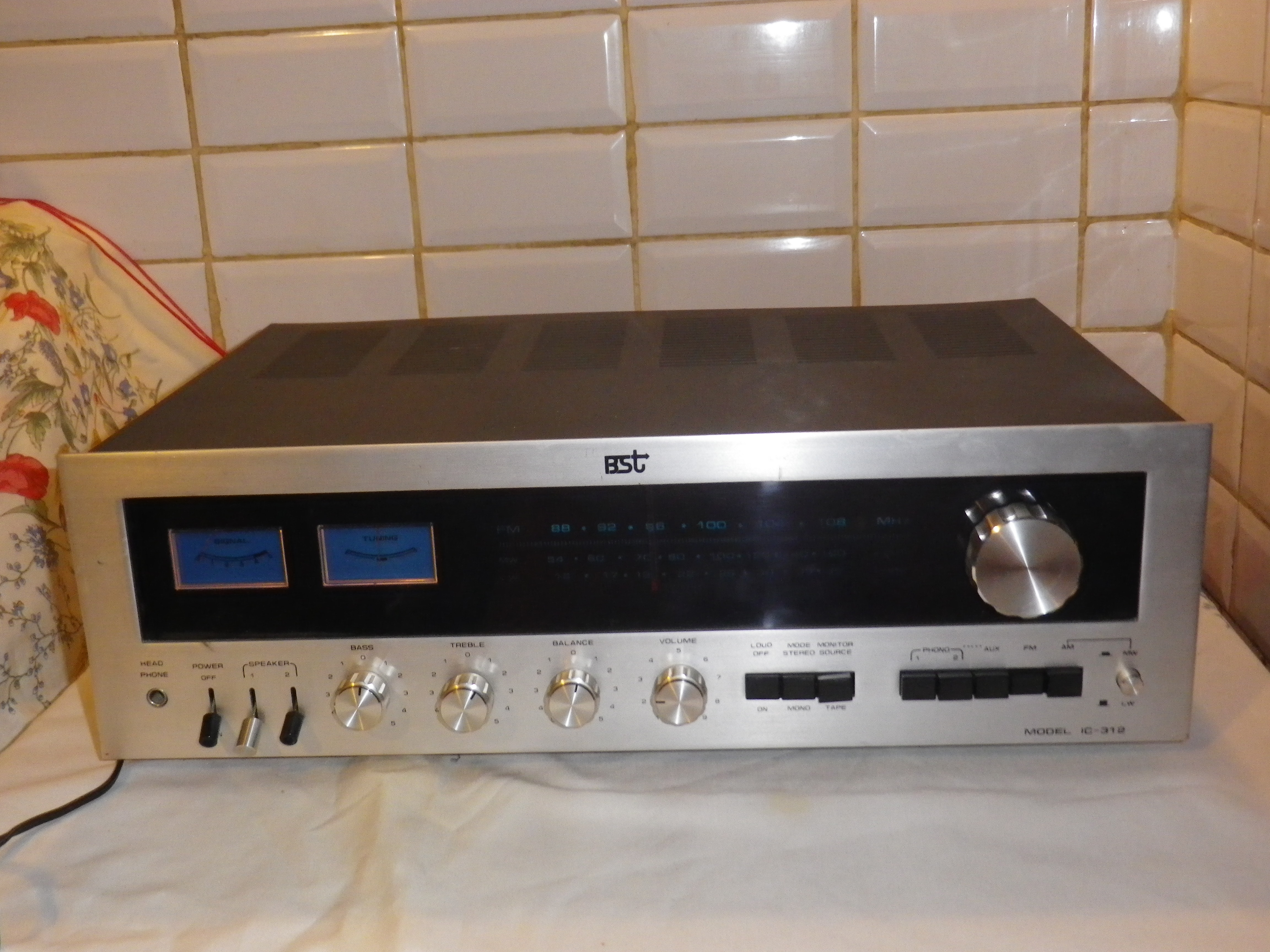 Ampli Tuner BST IC-312 occasion (Ile-de-France) - Audiofanzine