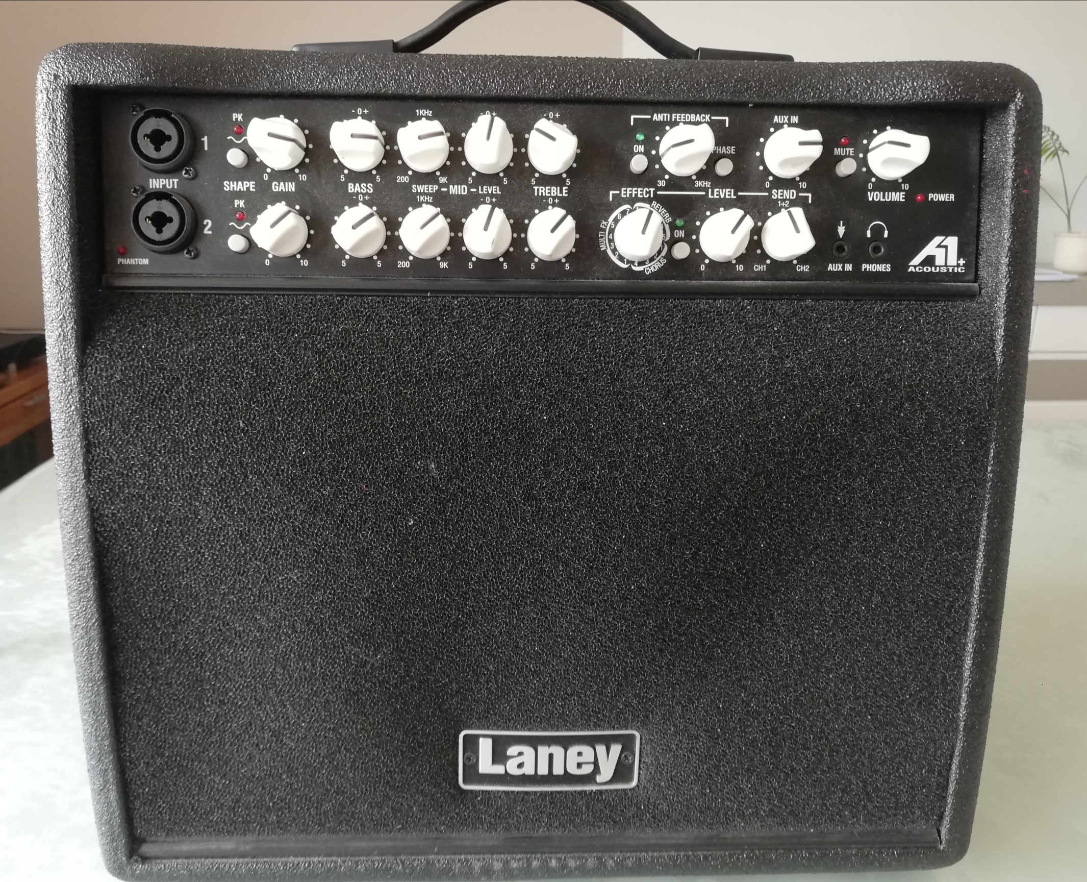 Ampli LANEY A1 (Ile-de-France) - Audiofanzine