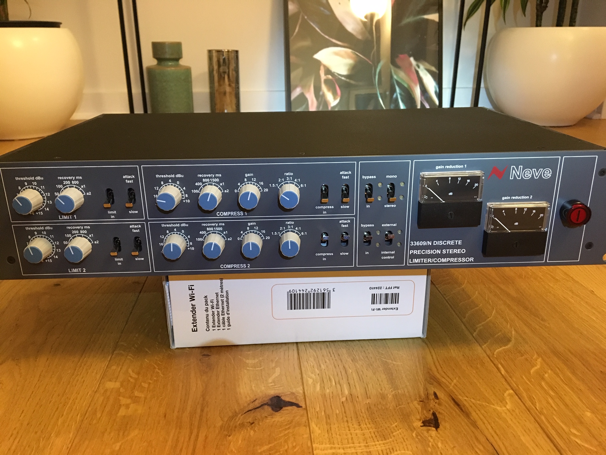 33609 - AMS-Neve 33609 - Audiofanzine