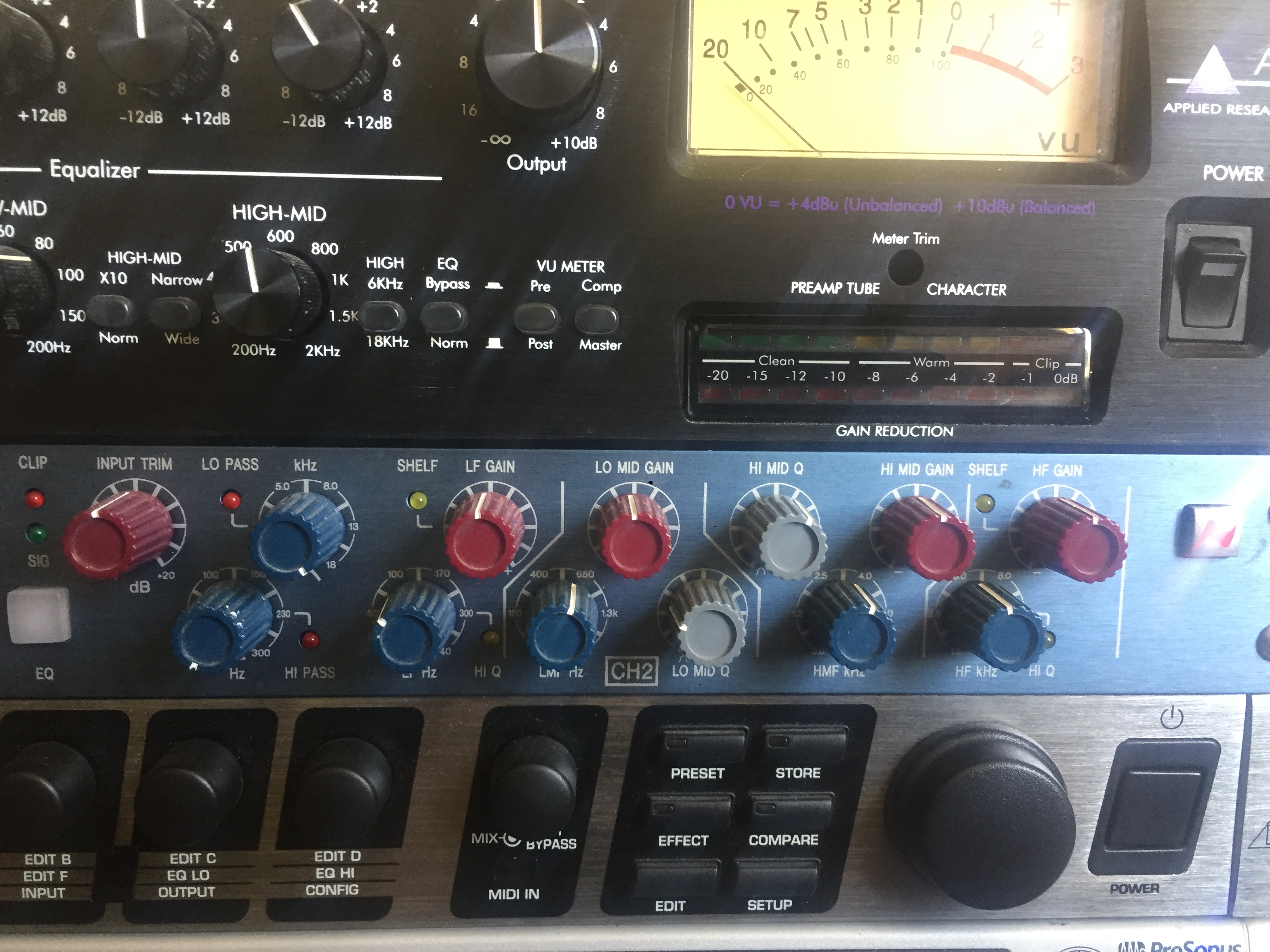 8803 - AMS-Neve 8803 - Audiofanzine
