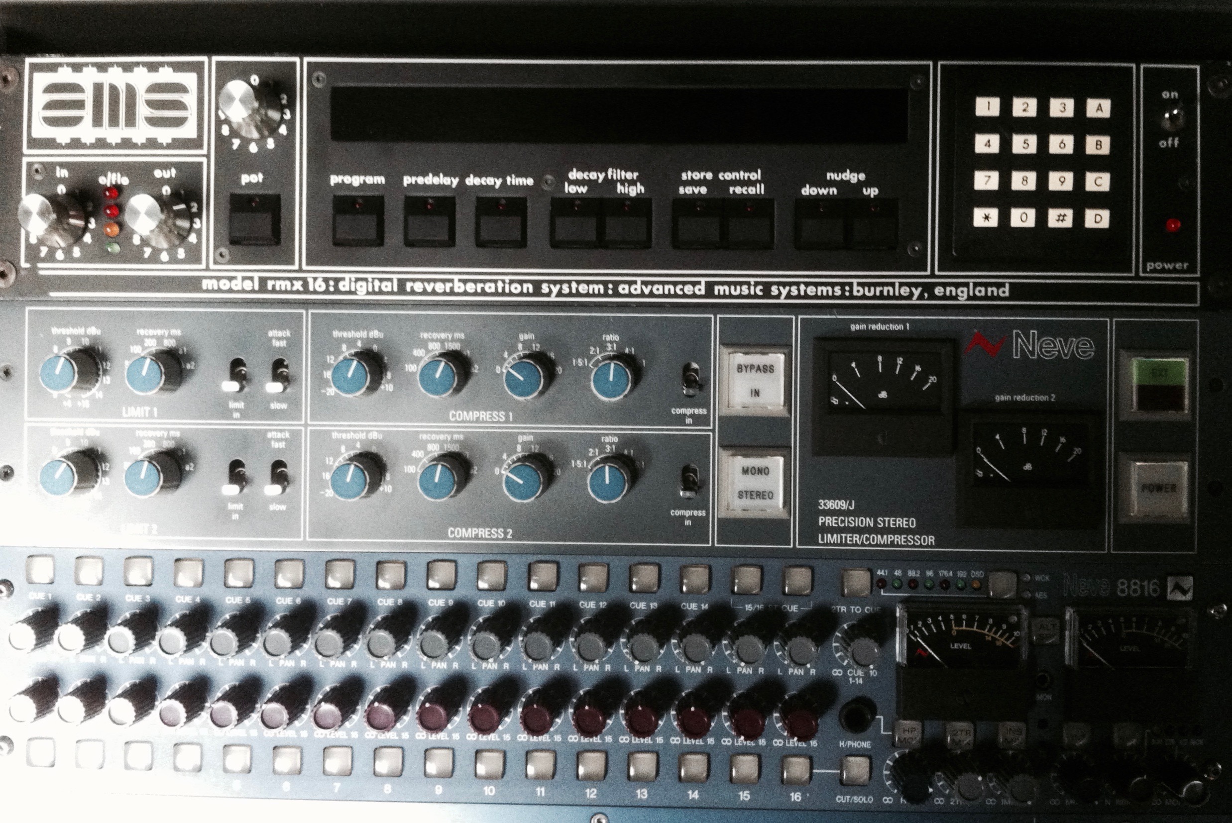 8804 - AMS-Neve 8804 - Audiofanzine