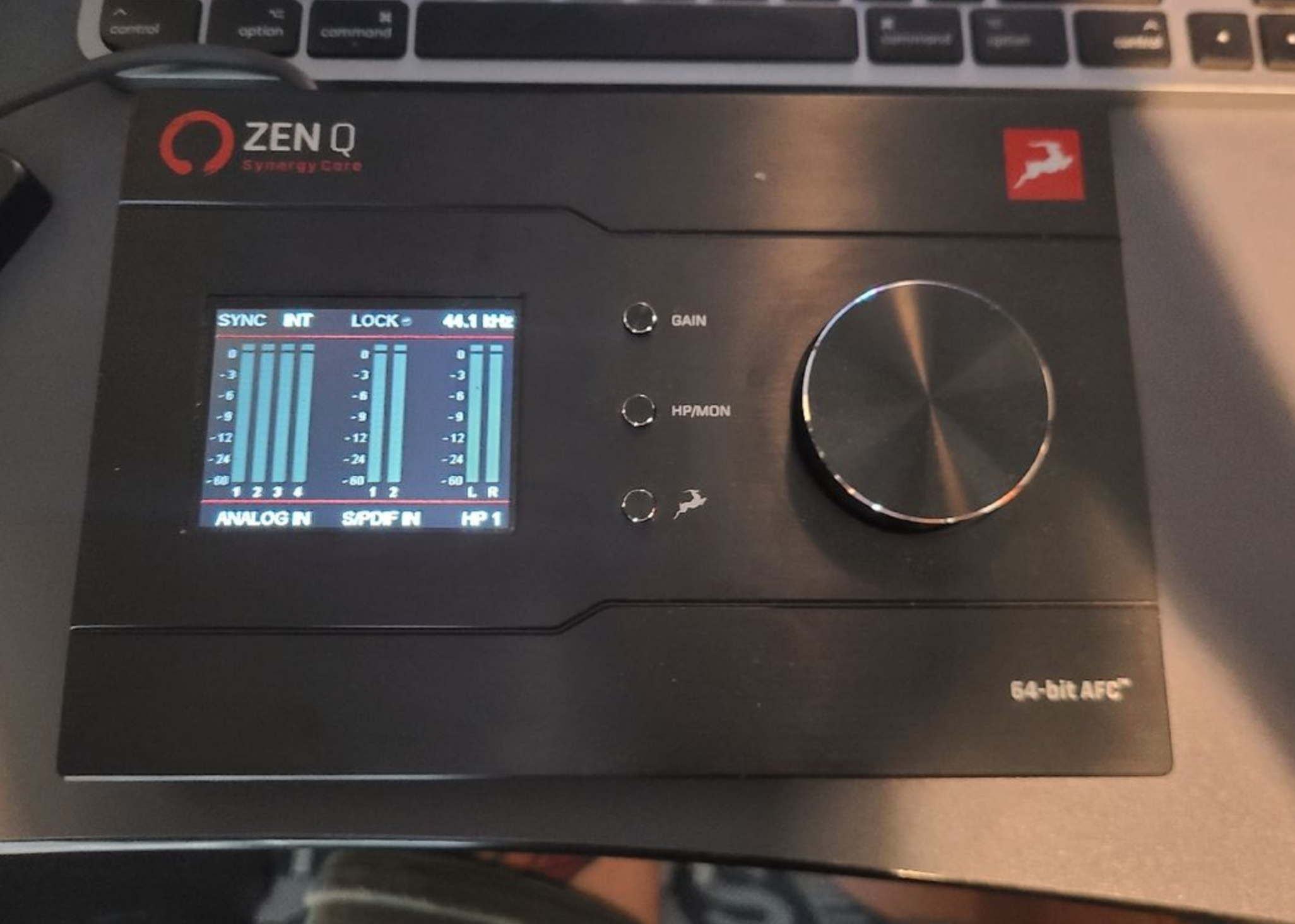 Zen Q Synergy Core - Antelope Audio Zen Q Synergy Core - Audiofanzine