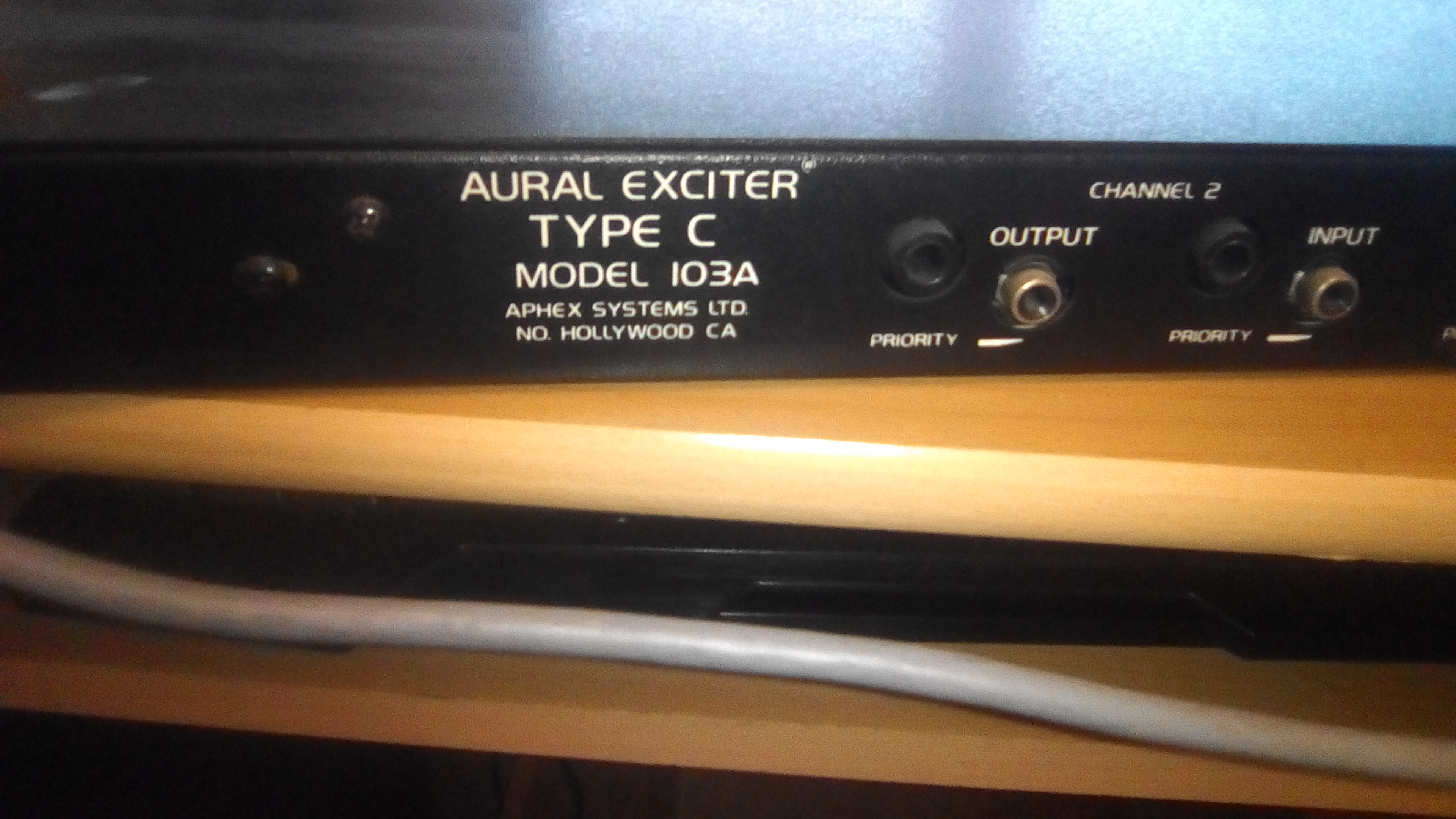 103A Aural Exiter TYPE C - Aphex 103A Aural Exiter TYPE C - Audiofanzine