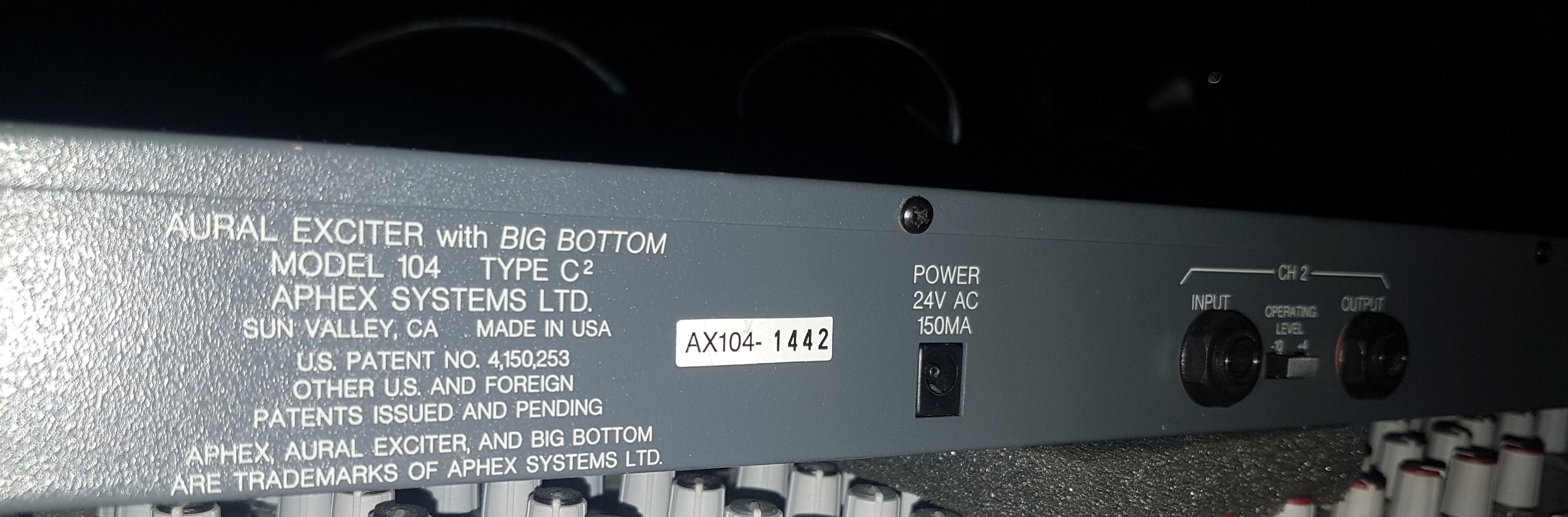 104 Aural Exciter Type C2 - Aphex 104 Aural Exciter Type C2 - Audiofanzine