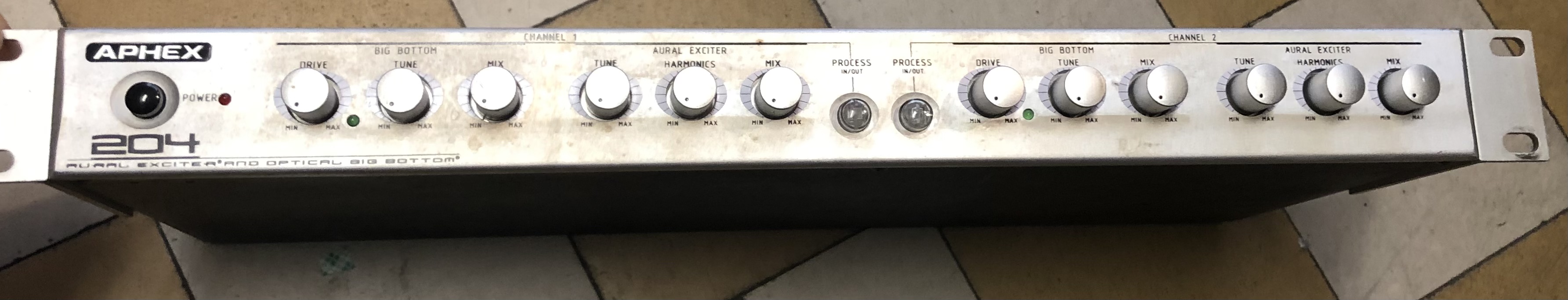 204 Aural Exciter and Optical Big Bottom Aphex - Audiofanzine