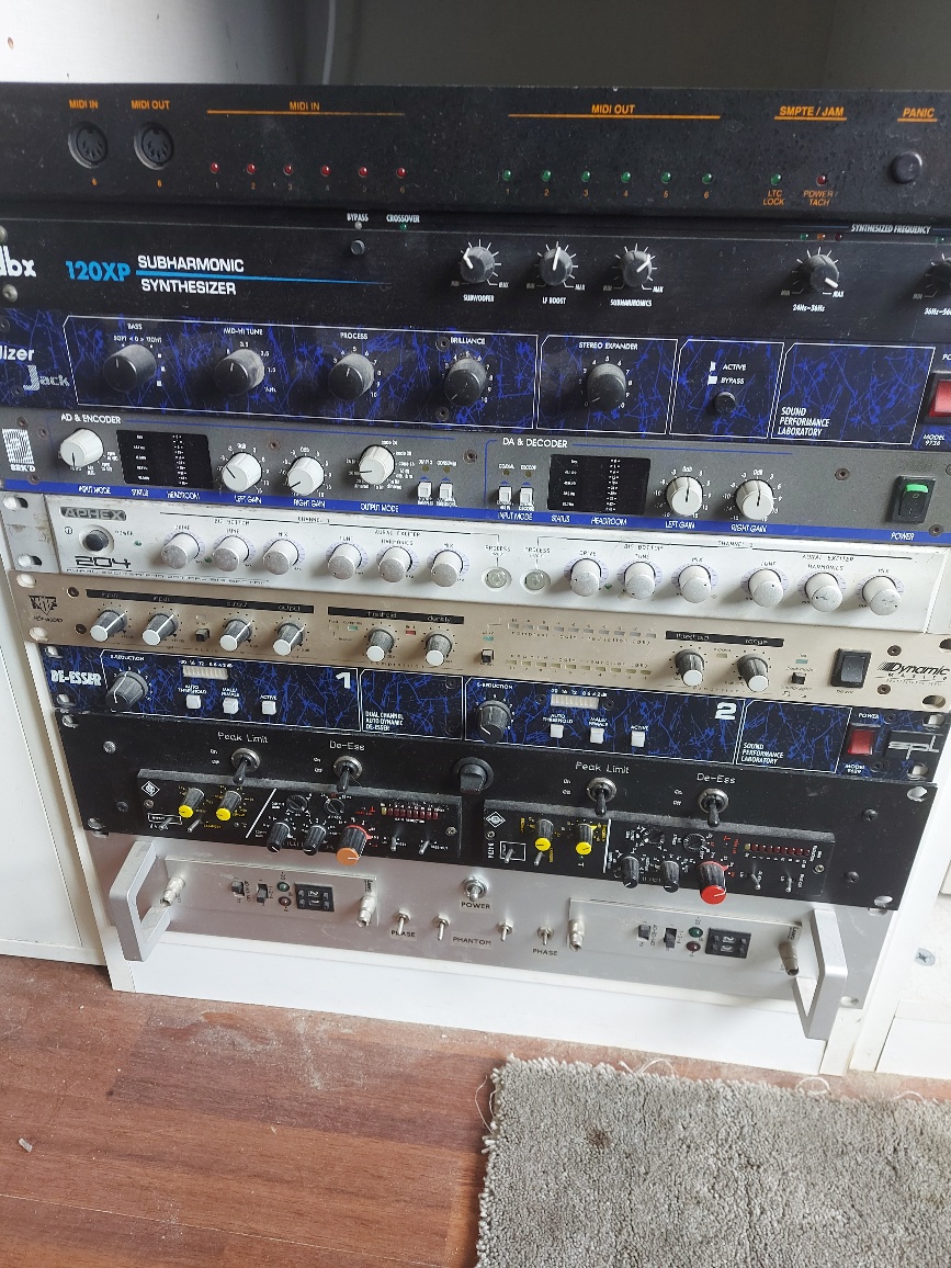 204 Aural Exciter and Optical Big Bottom (New Design 2011) - Audiofanzine