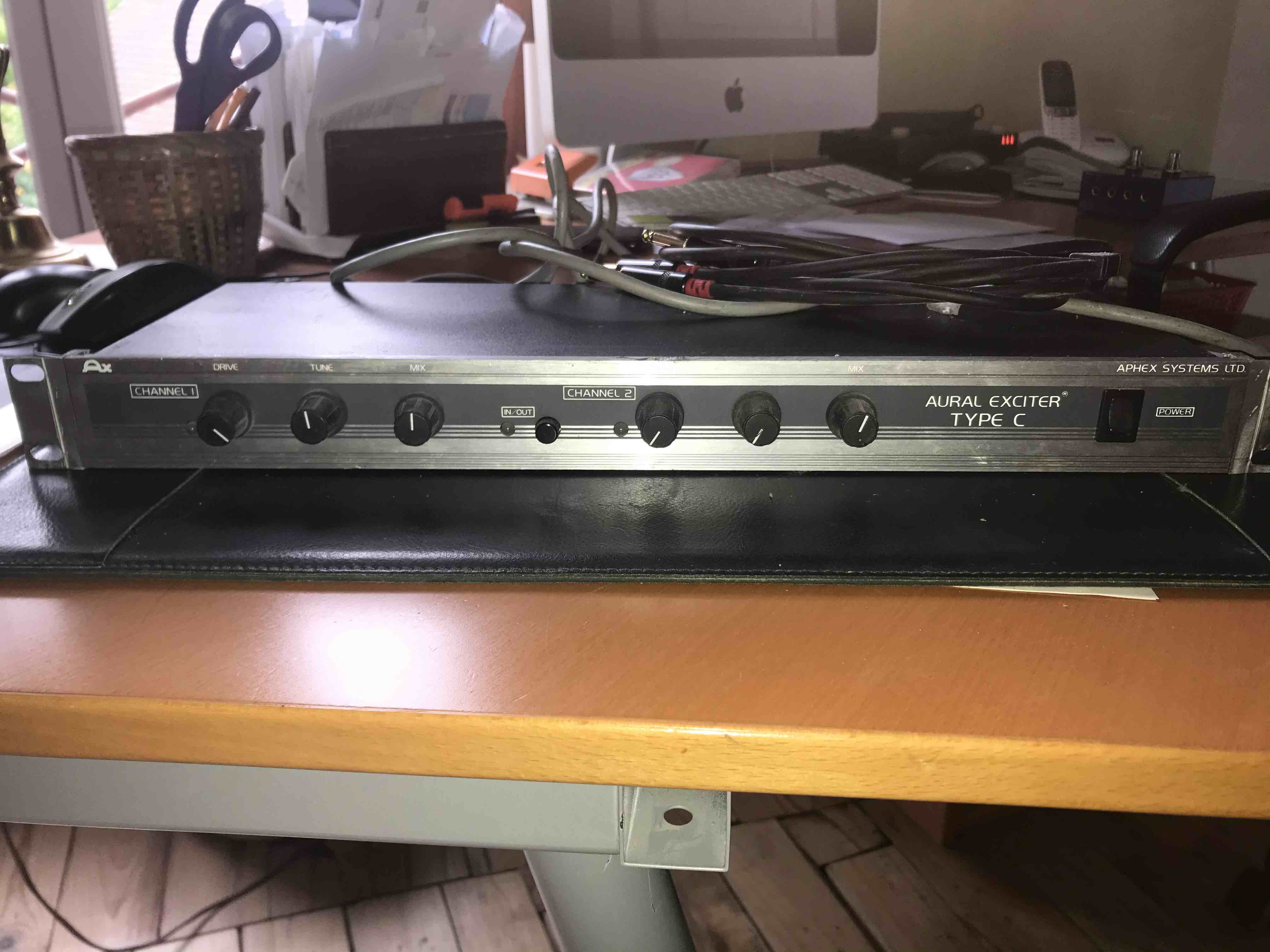 aural exciter type C - Aphex aural exciter type C - Audiofanzine