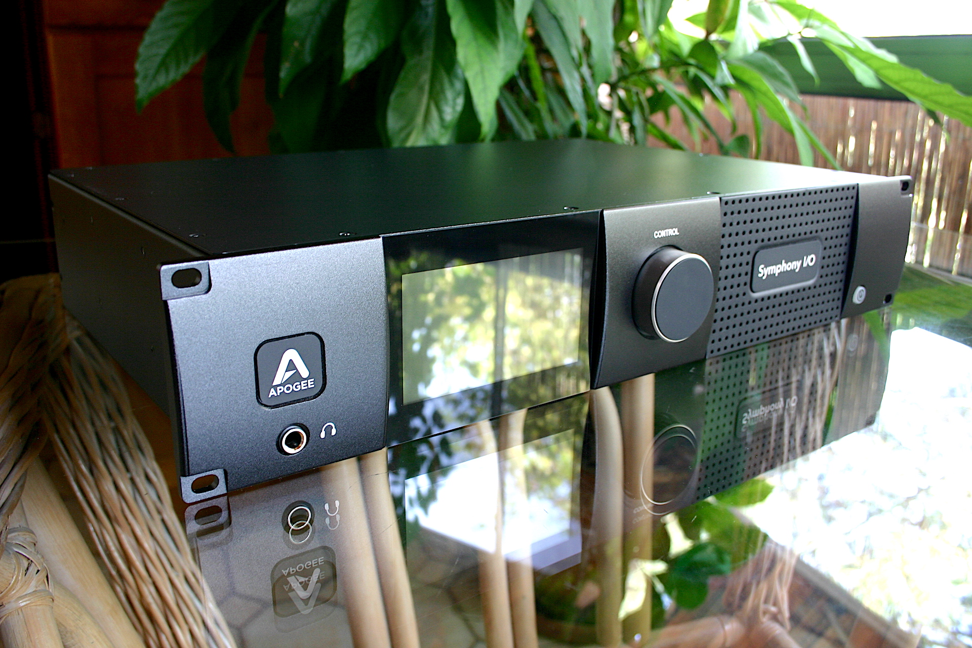 Symphony I/O Mk II Thunderbolt 8x8 Mk II Apogee - Audiofanzine