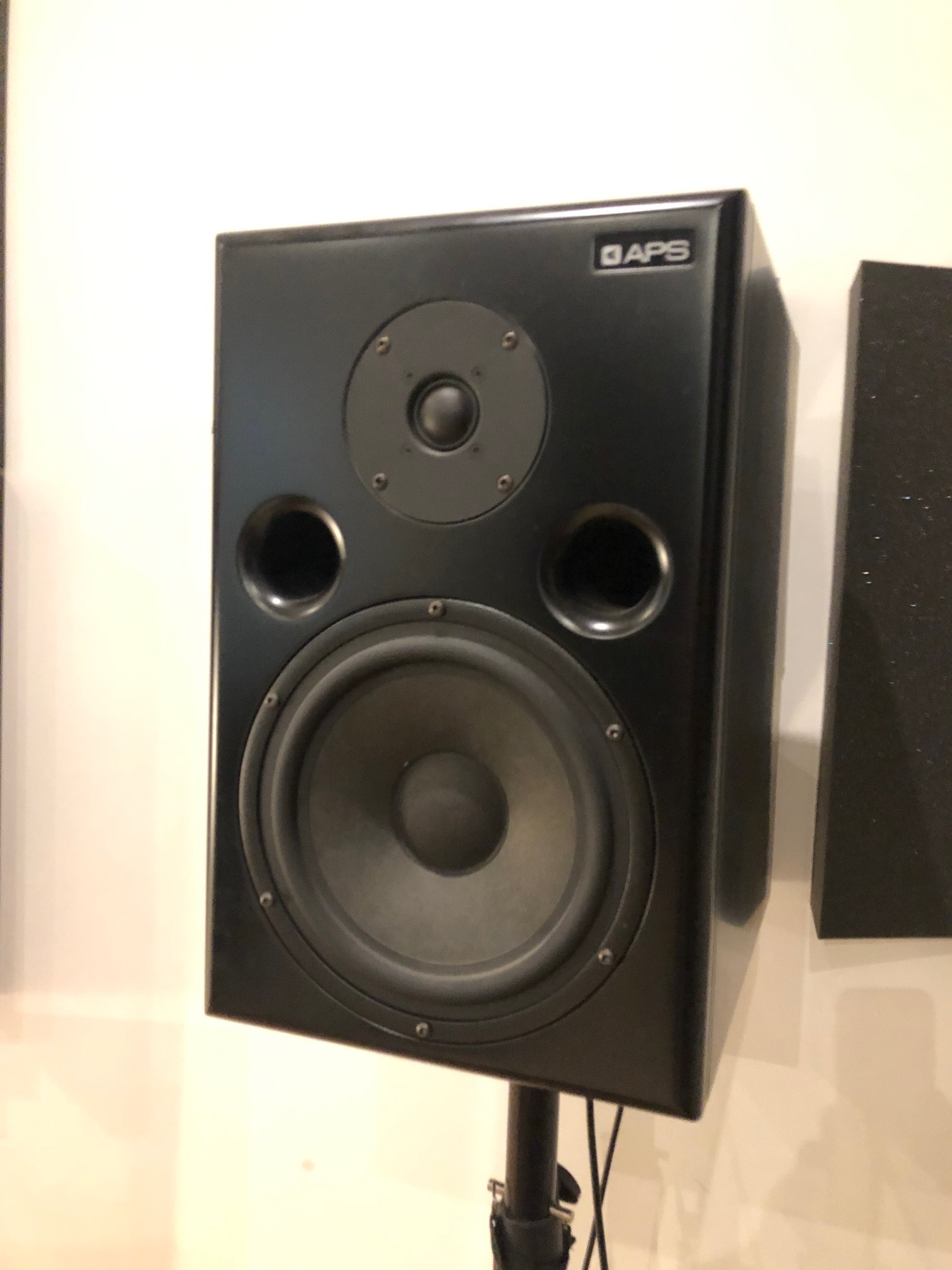 Aeon - Aps - Audio Pro Solutions Aeon - Audiofanzine