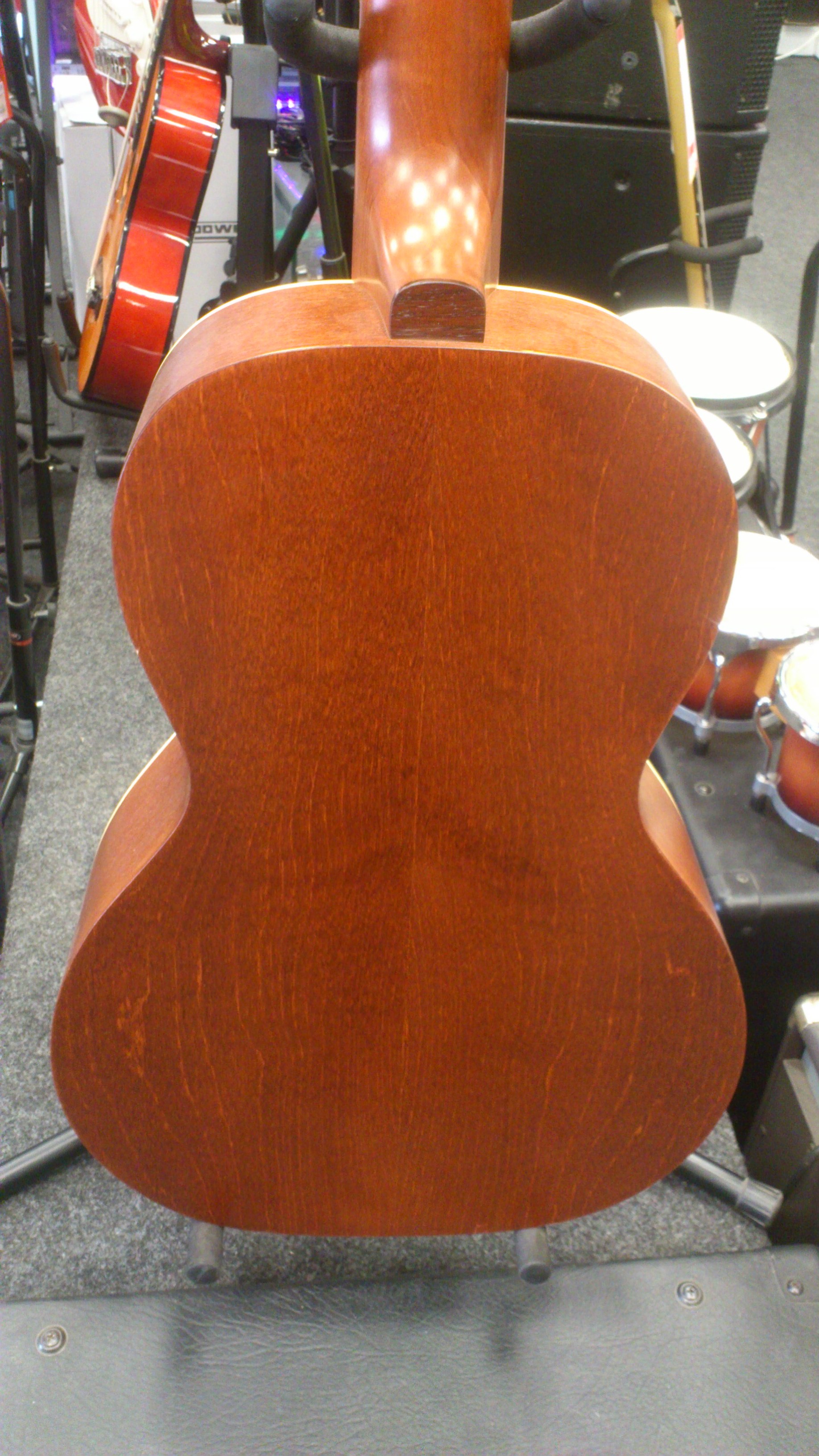 Ami Nylon Cedar - Art & Lutherie Ami Nylon Cedar - Audiofanzine