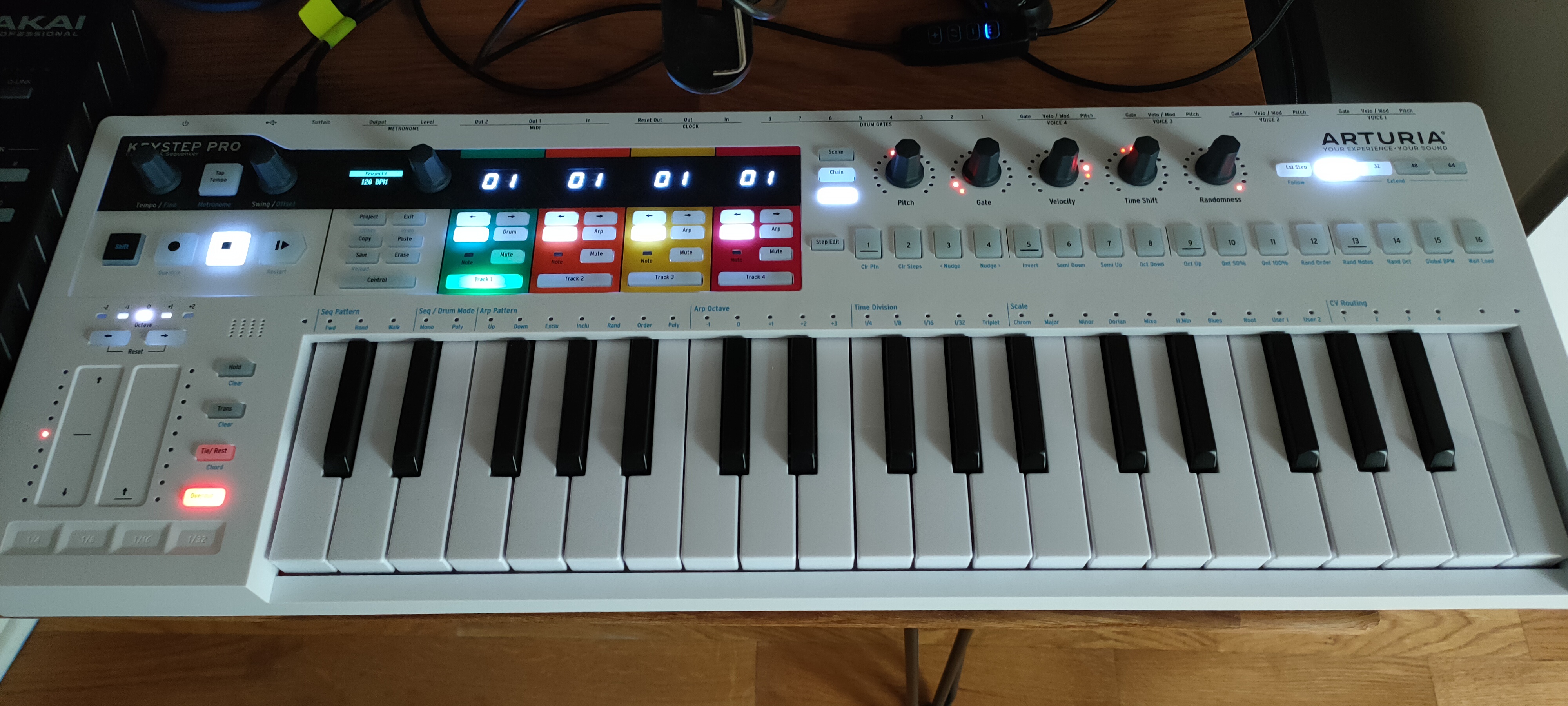 Keystep Pro - Arturia Keystep Pro - Audiofanzine Keystep Pro - Arturia Keystep Pro - Audiofanzine