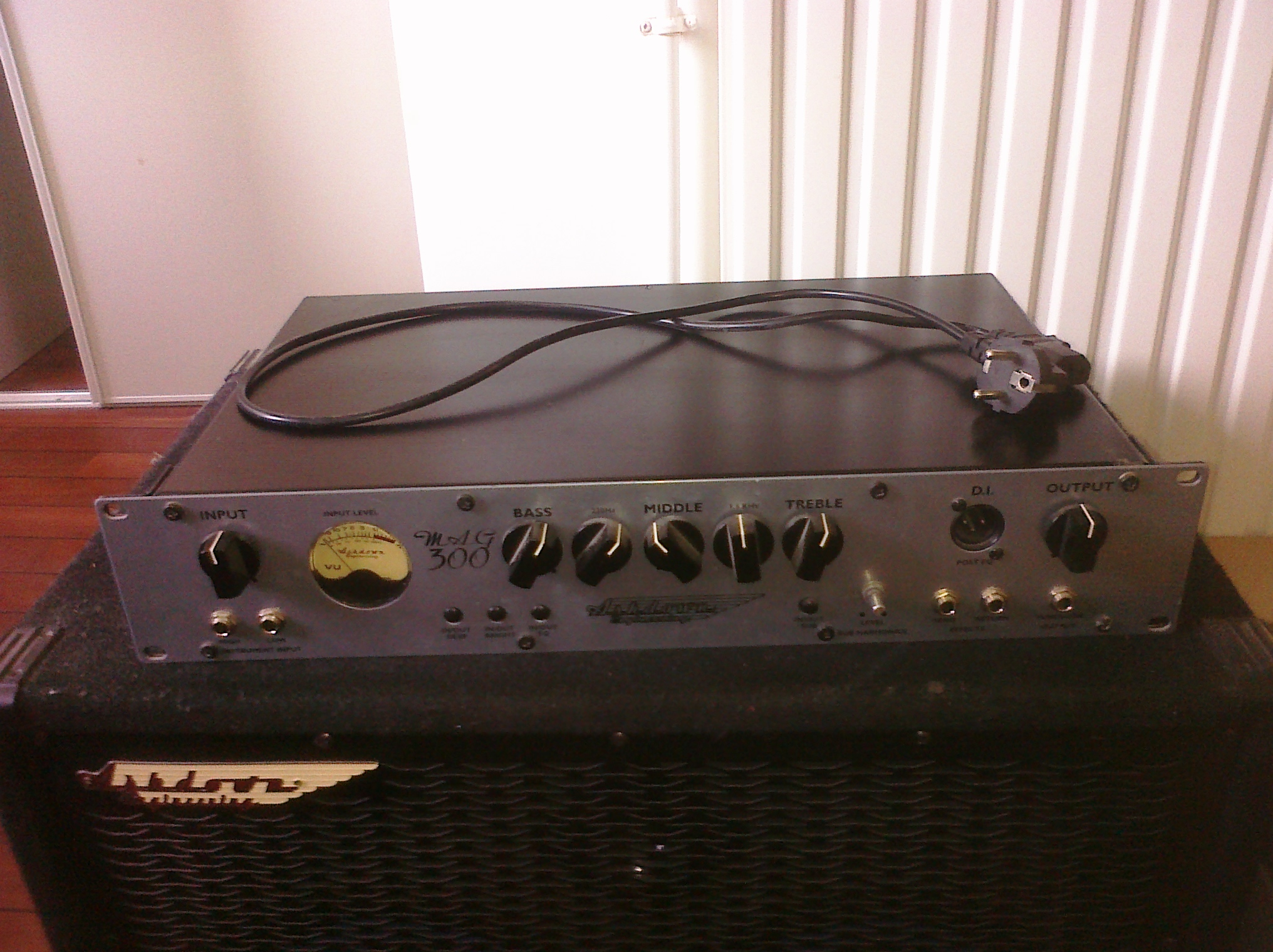 MAG 300R HEAD - Ashdown MAG 300R Head - Audiofanzine