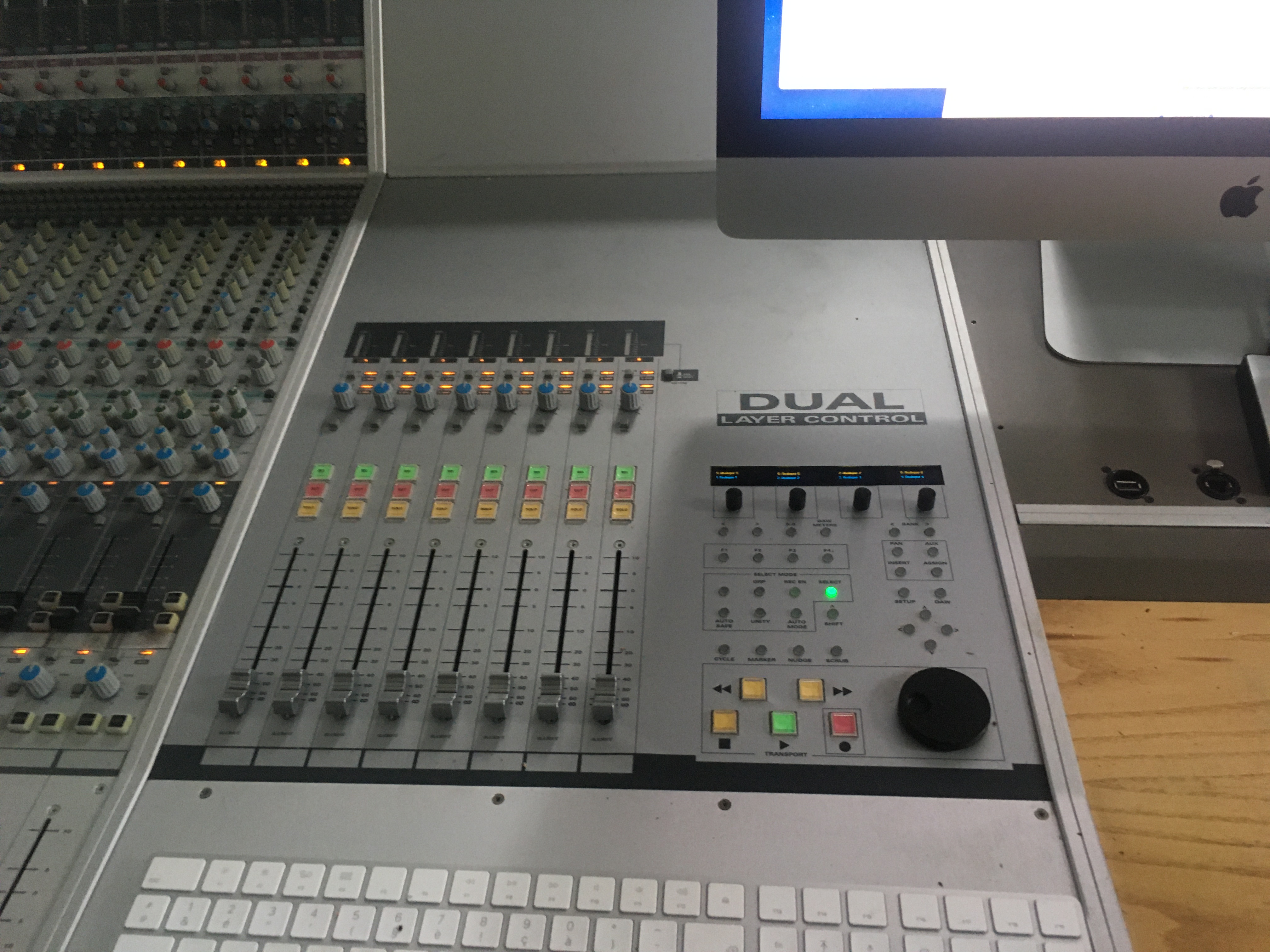 ASP8024 - Audient ASP8024 - Audiofanzine