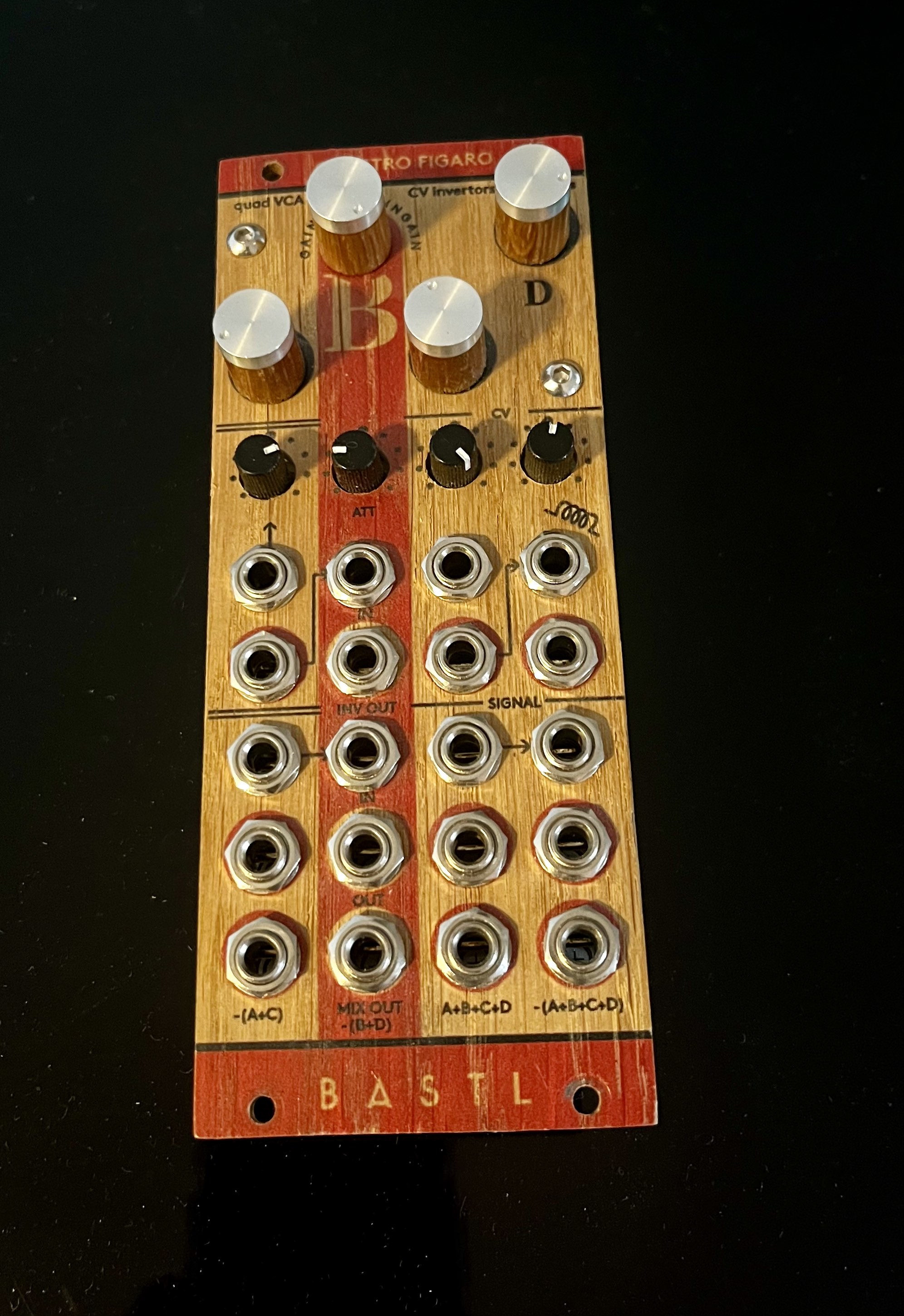 Vends Bastl Quattro Figaro quad VCA (Ile-de-France) - Audiofanzine