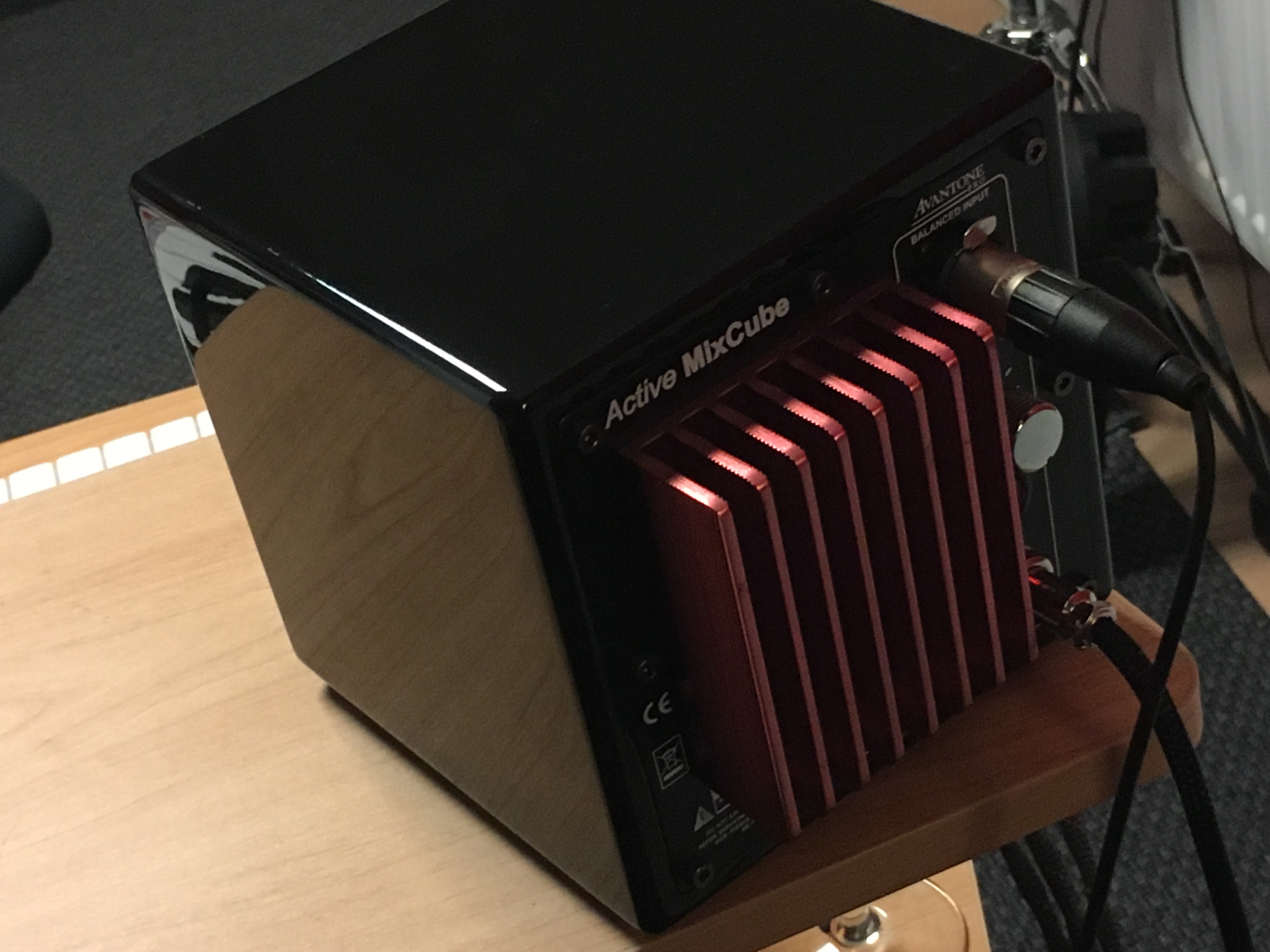 Avantone Pro Active MixCubes image (#1961008) - Audiofanzine