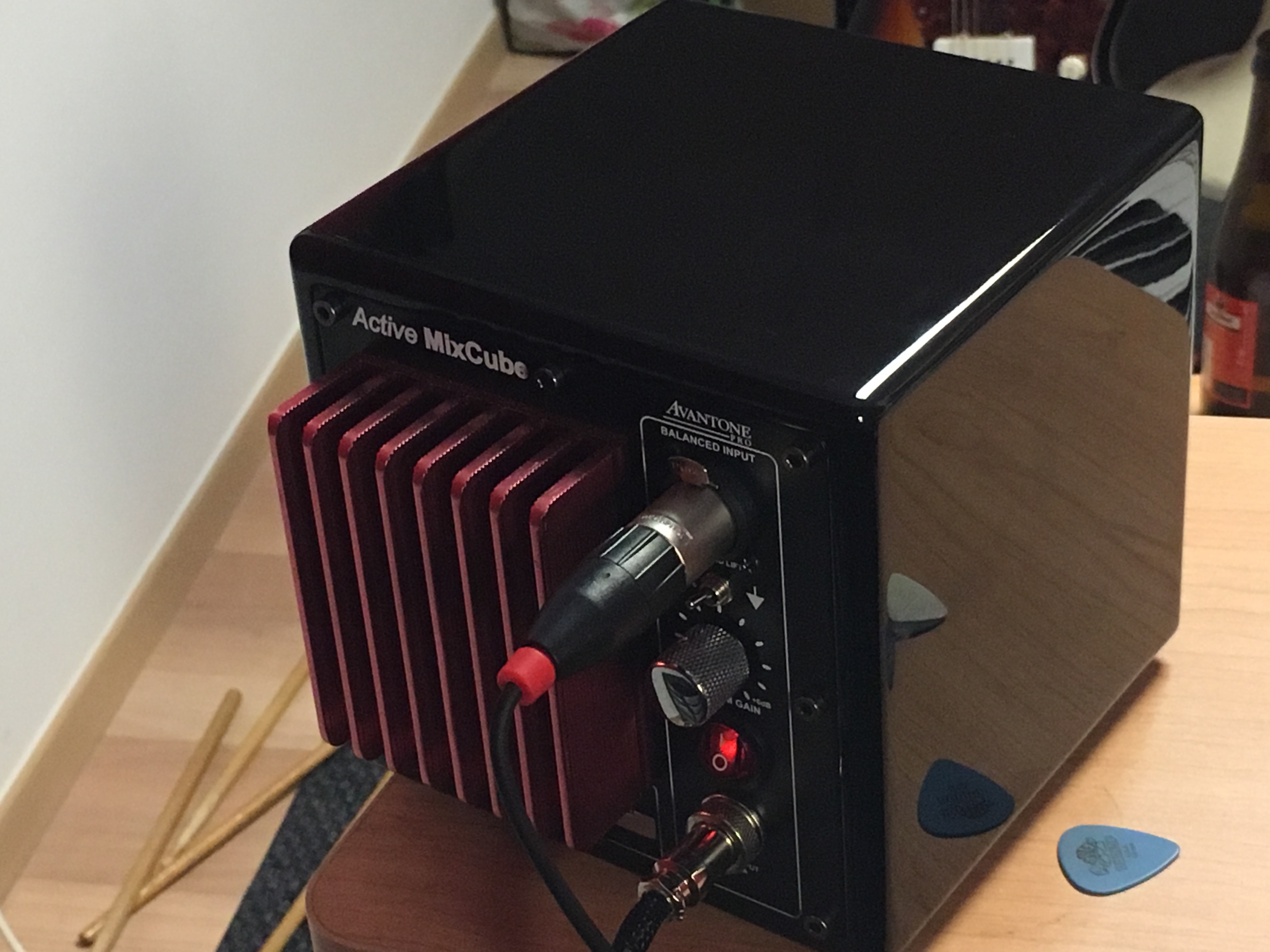 Avantone Pro Active MixCubes image (#1961009) - Audiofanzine