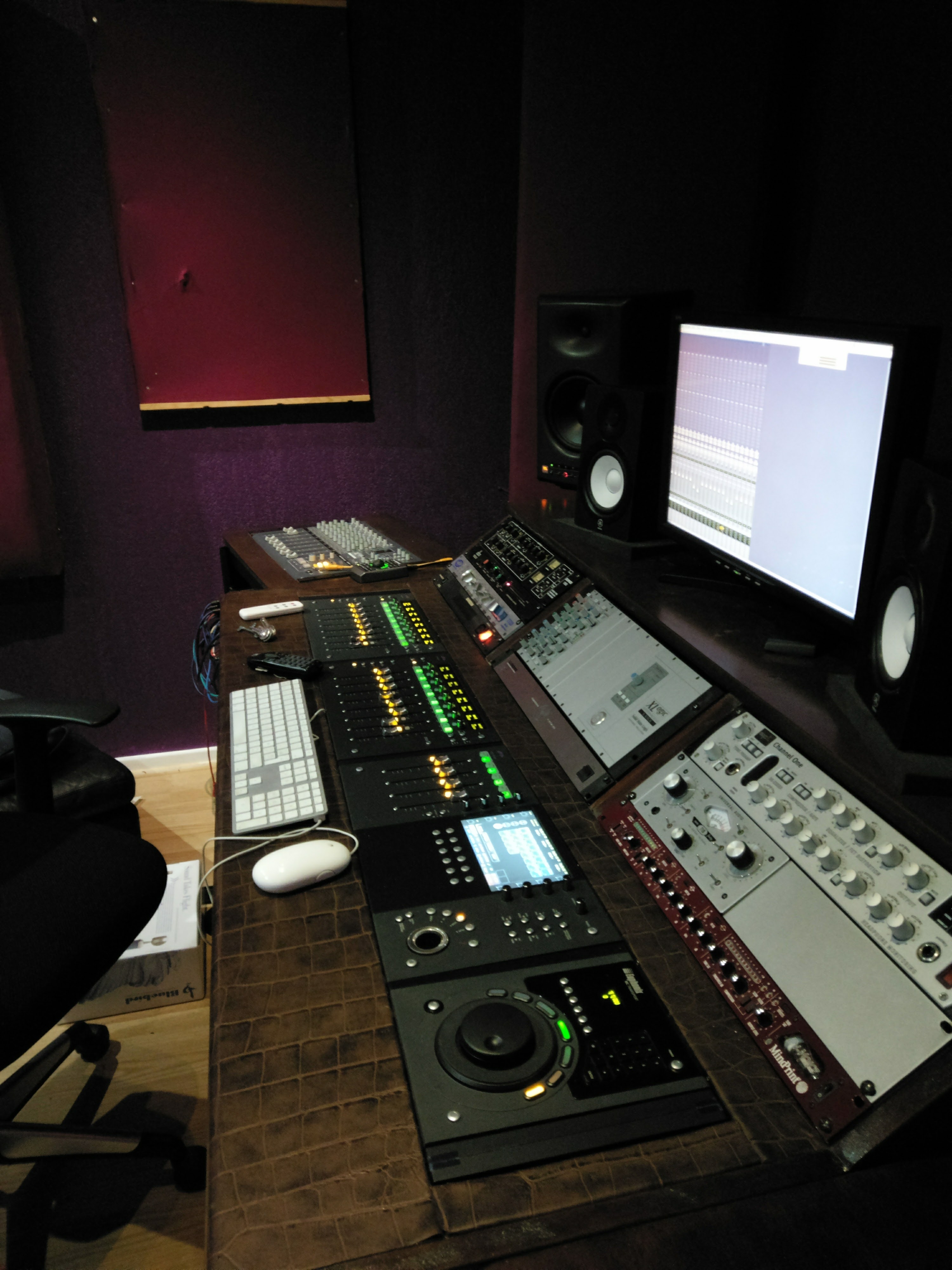 ARTIST CONTROL - Avid Artist Control - Audiofanzine