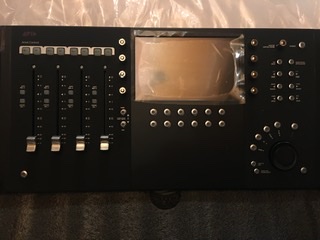Artist Control V2 - Avid Artist Control V2 - Audiofanzine