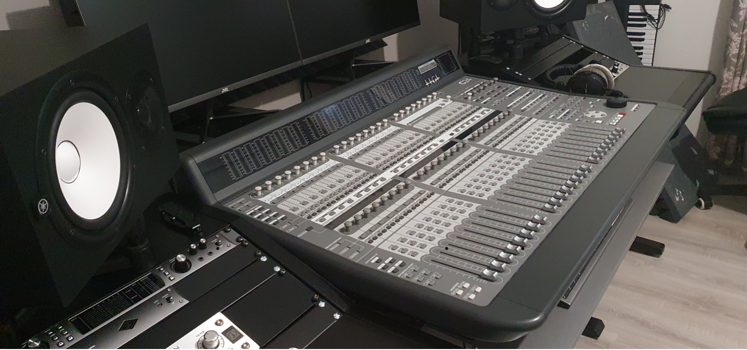 C24 - Avid C24 - Audiofanzine