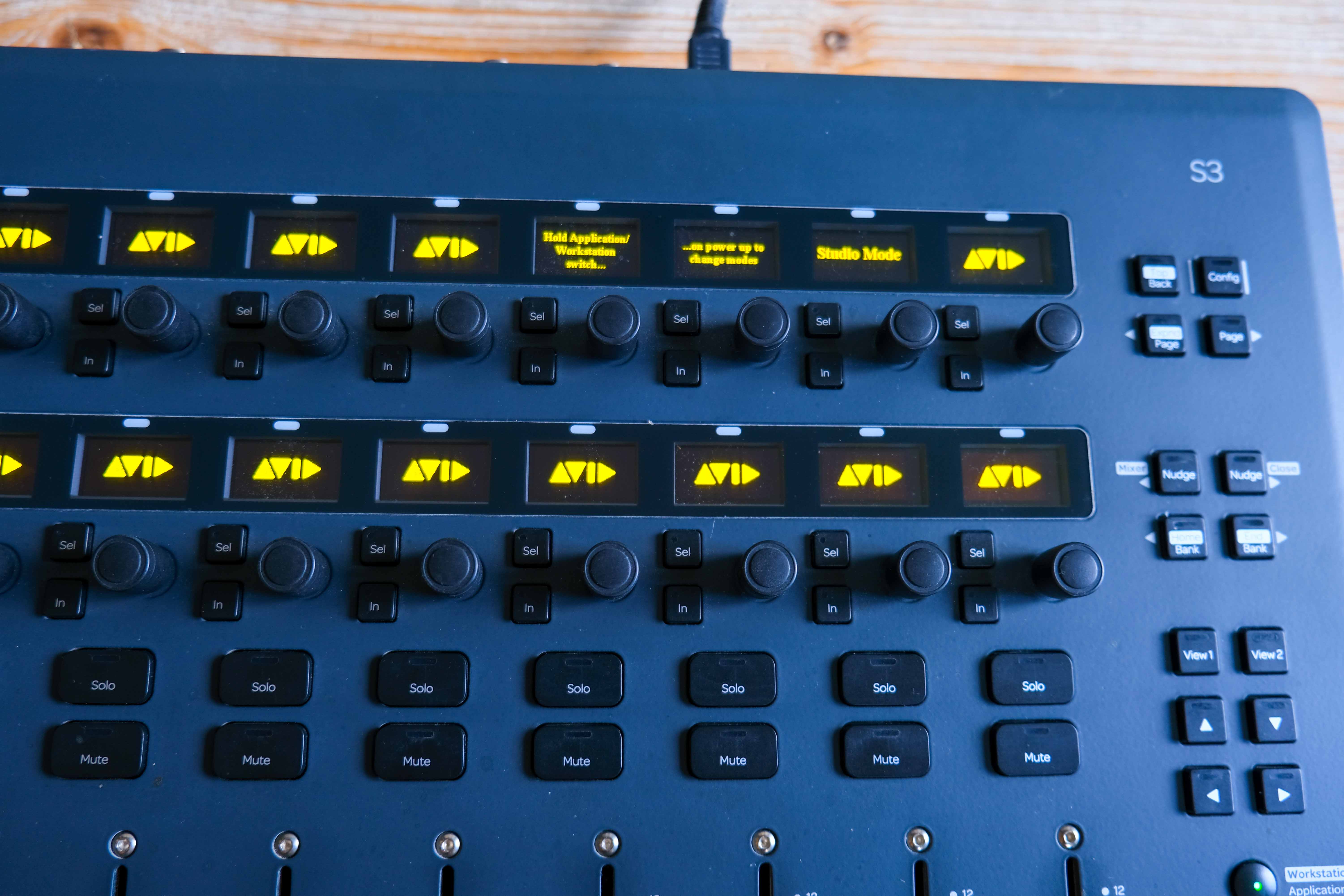 Pro Tools | S3 - Avid Pro Tools | S3 - Audiofanzine