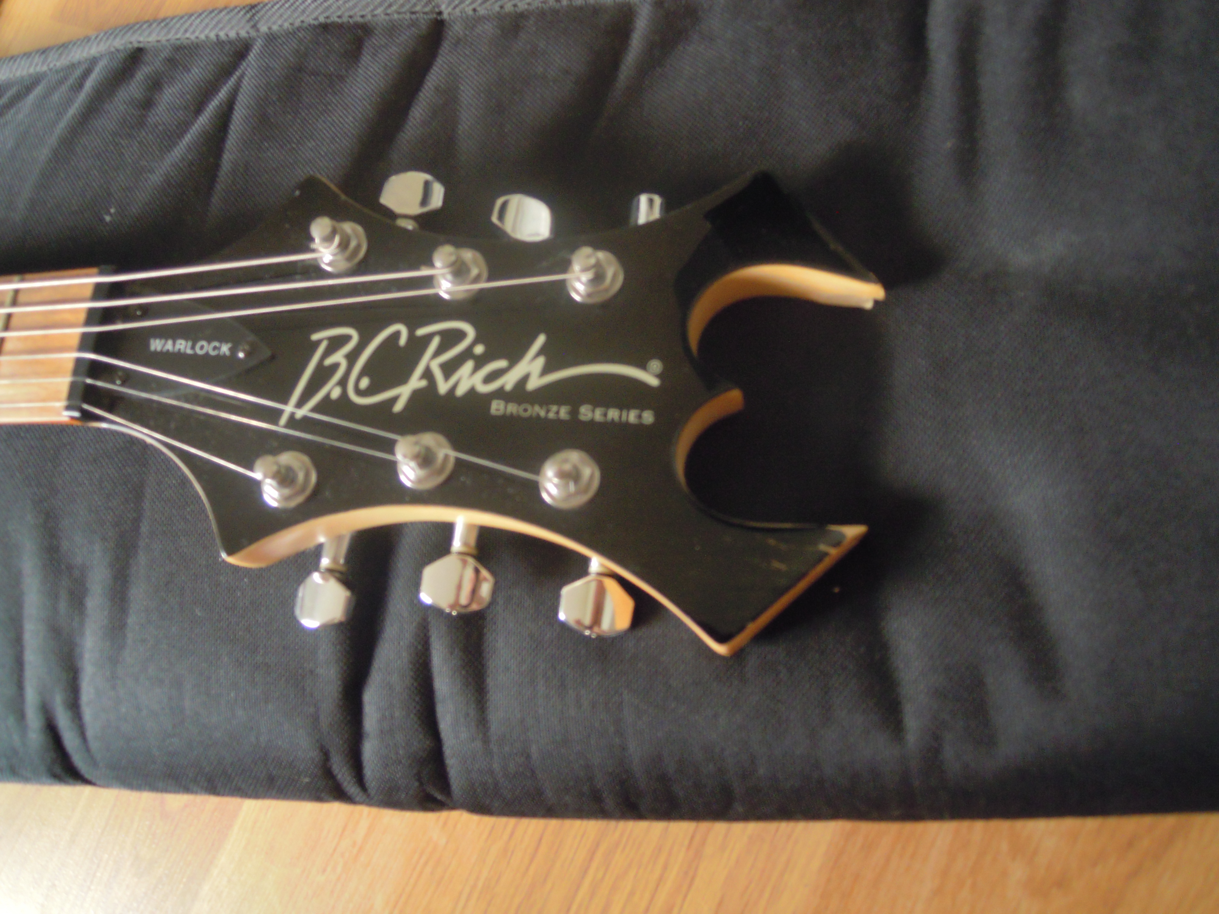 Bronze Series - Warlock Bk B.C. Rich - Audiofanzine