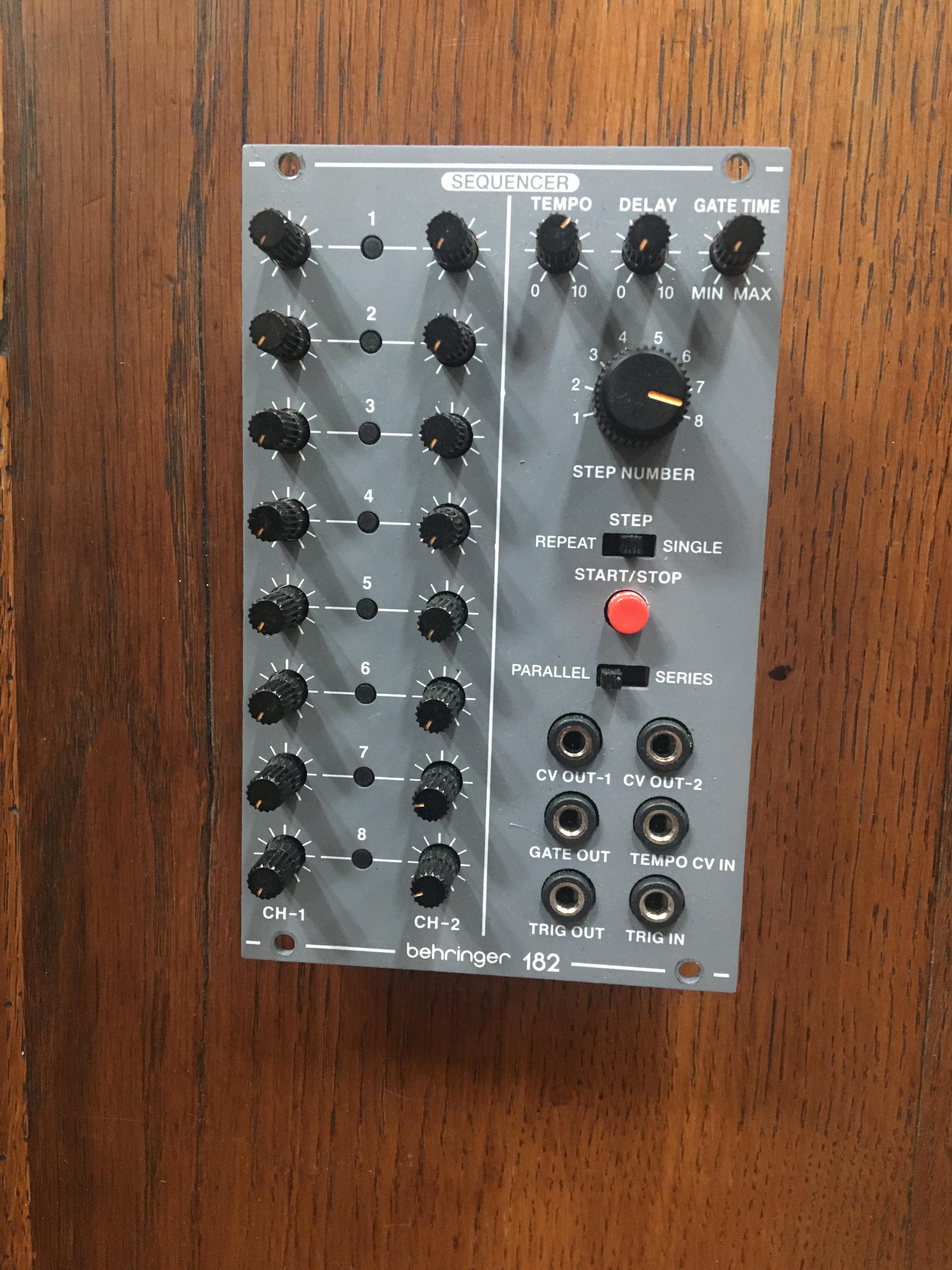 182 Sequencer - Behringer 182 Sequencer - Audiofanzine