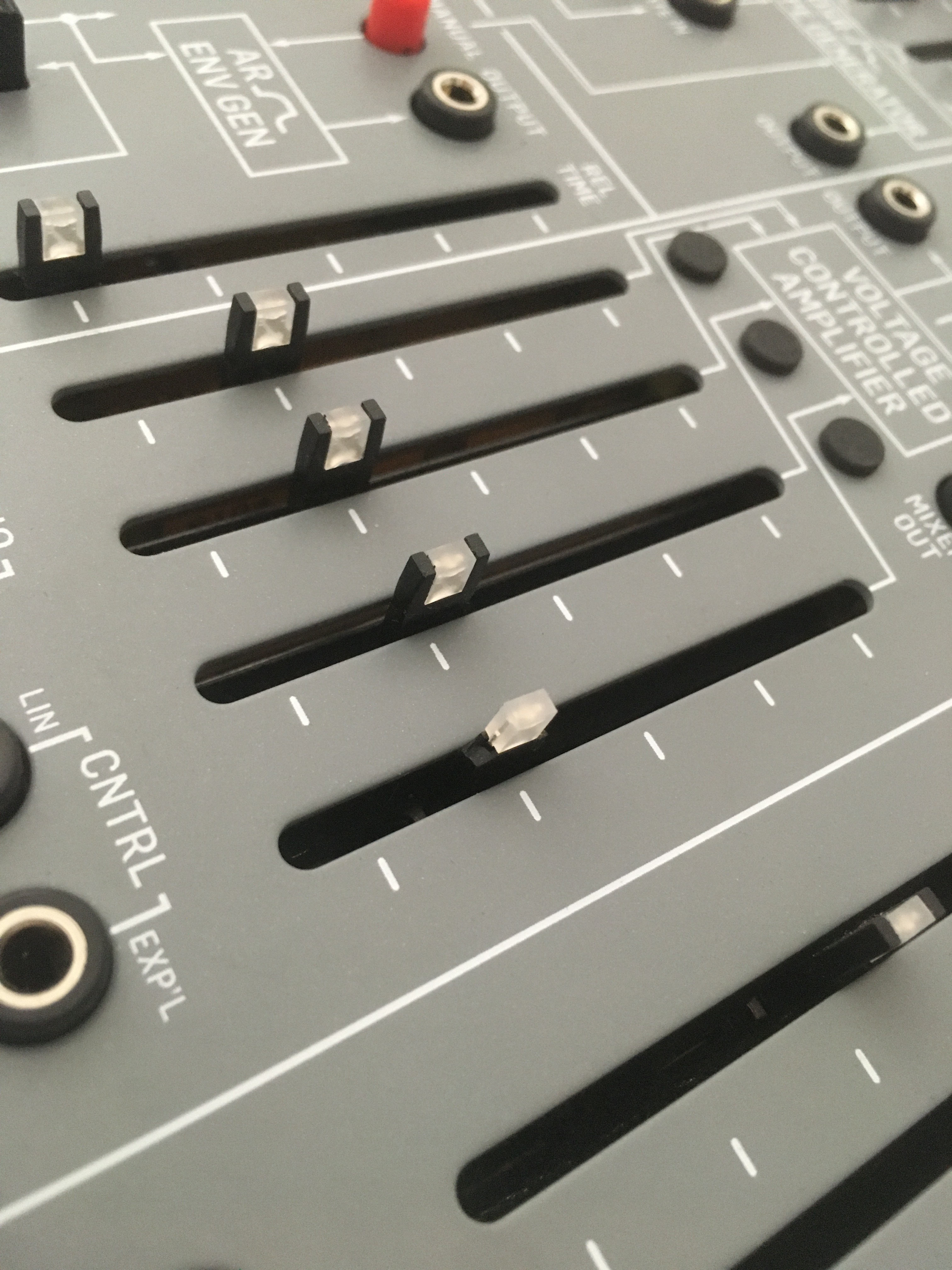 2600 Gray Meanie - Behringer 2600 Gray Meanie - Audiofanzine