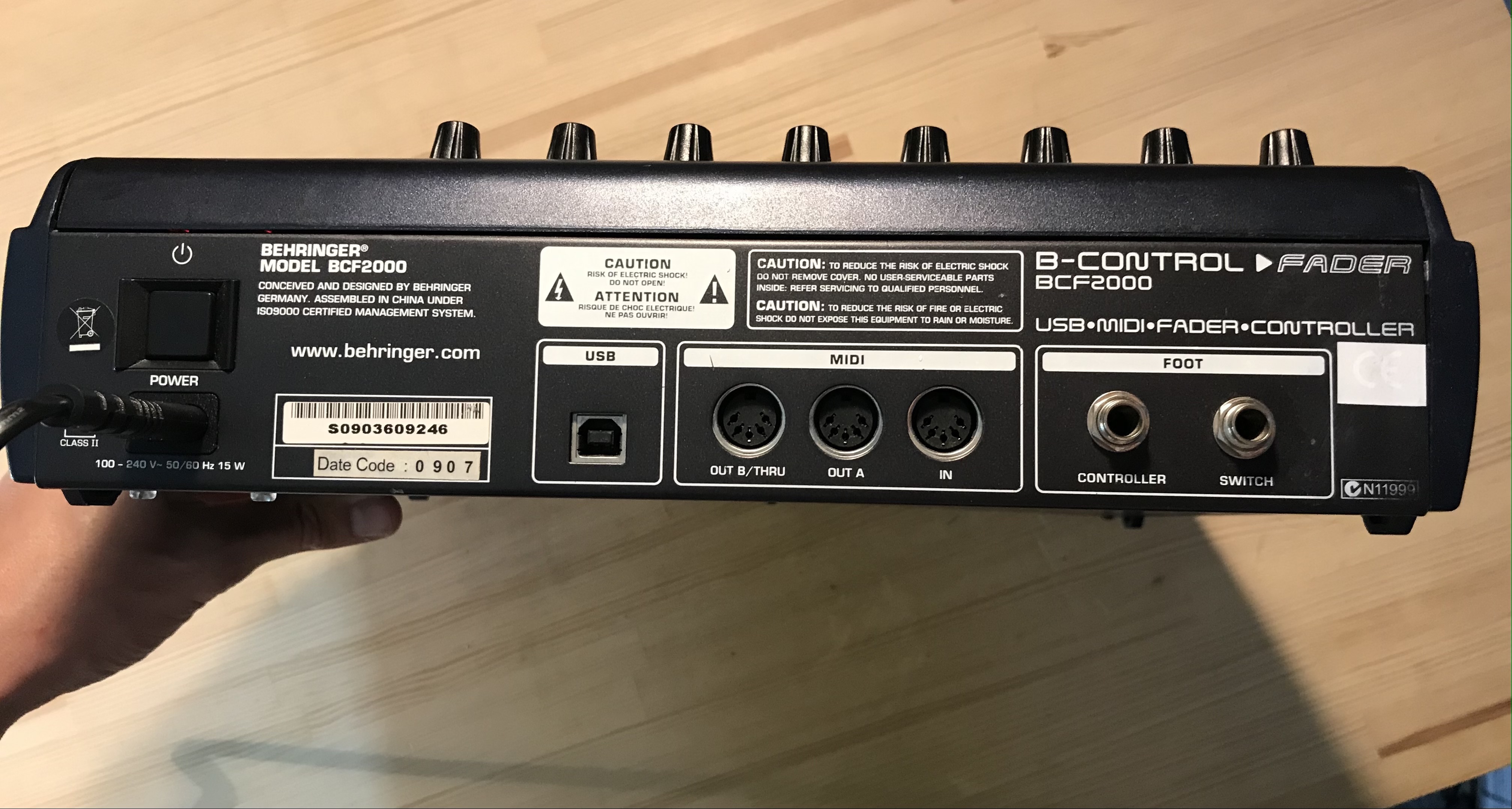 B-Control Fader BCF2000 - Behringer B-Control Fader BCF2000 - Audiofanzine