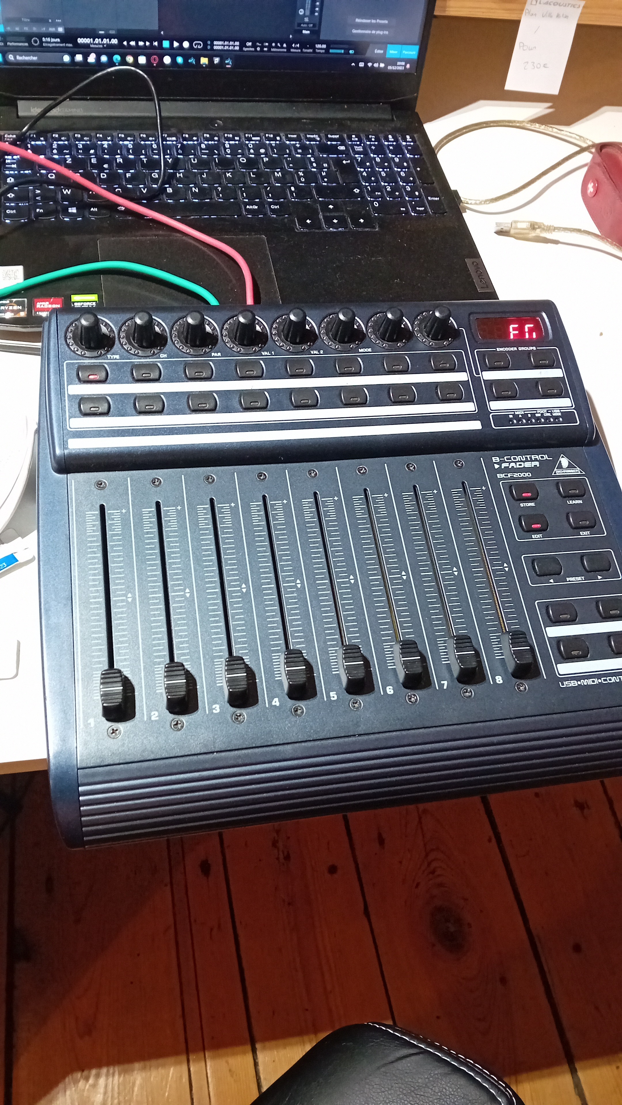 B-Control Fader BCF2000 - Behringer B-Control Fader BCF2000 - Audiofanzine