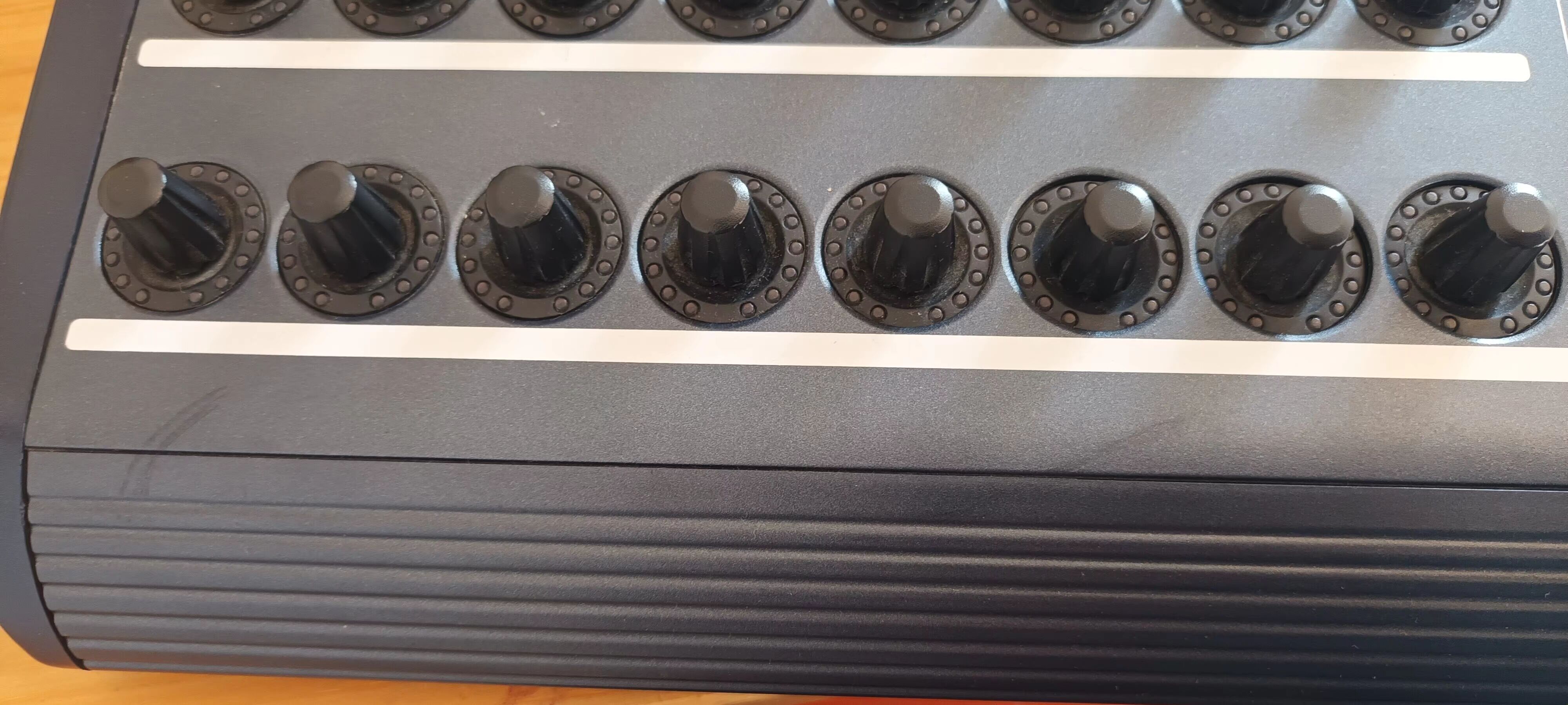 B-Control Rotary BCR2000 - Behringer B-Control Rotary BCR2000 ...