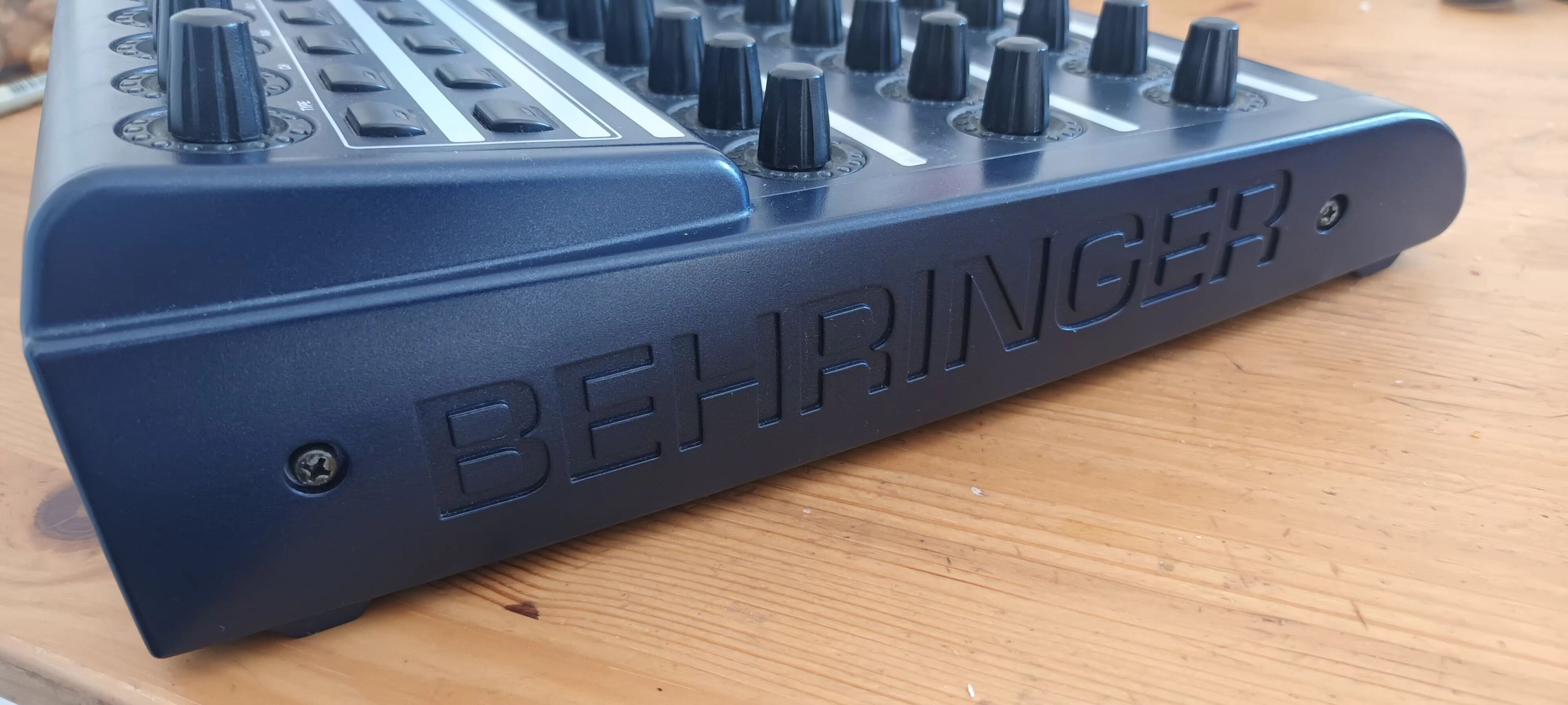 B-Control Rotary BCR2000 - Behringer B-Control Rotary BCR2000 ...