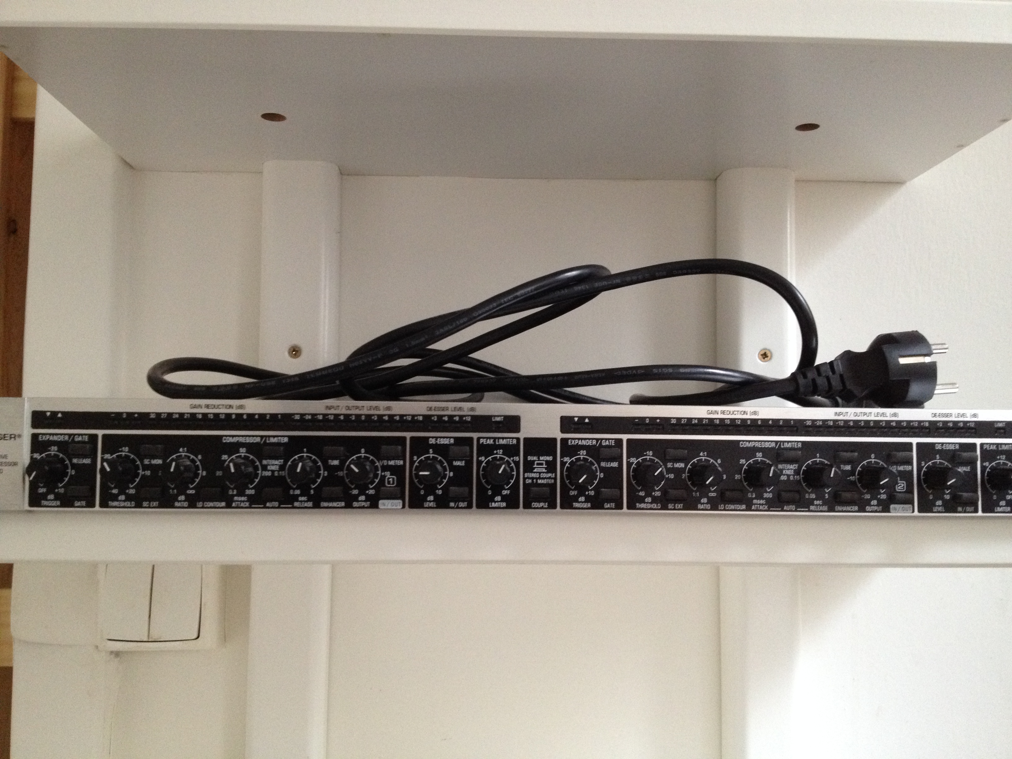 COMPOSER PRO-XL MDX2600 - Behringer Composer Pro-XL MDX2600 - Audiofanzine