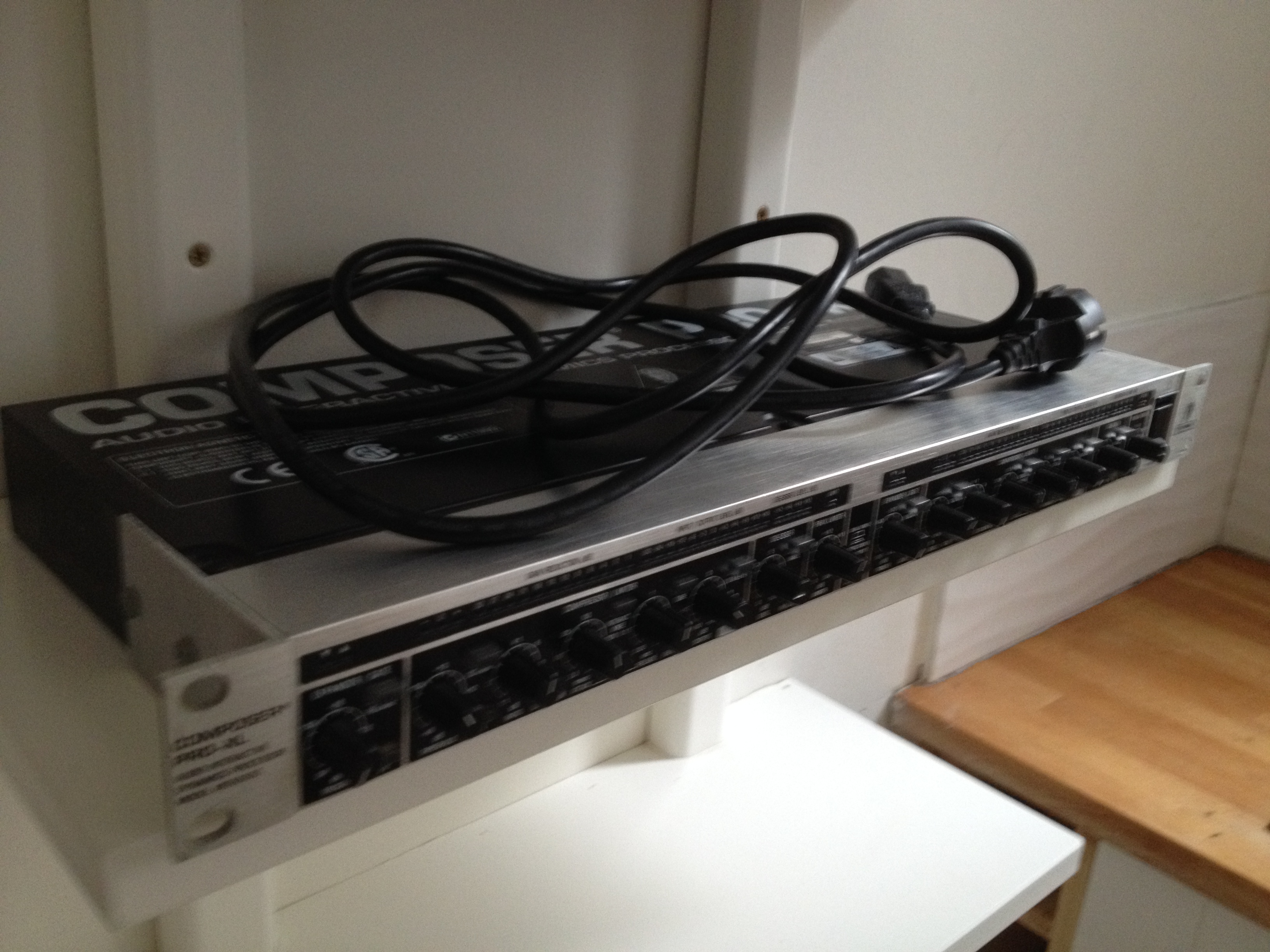 COMPOSER PRO-XL MDX2600 - Behringer Composer Pro-XL MDX2600 - Audiofanzine