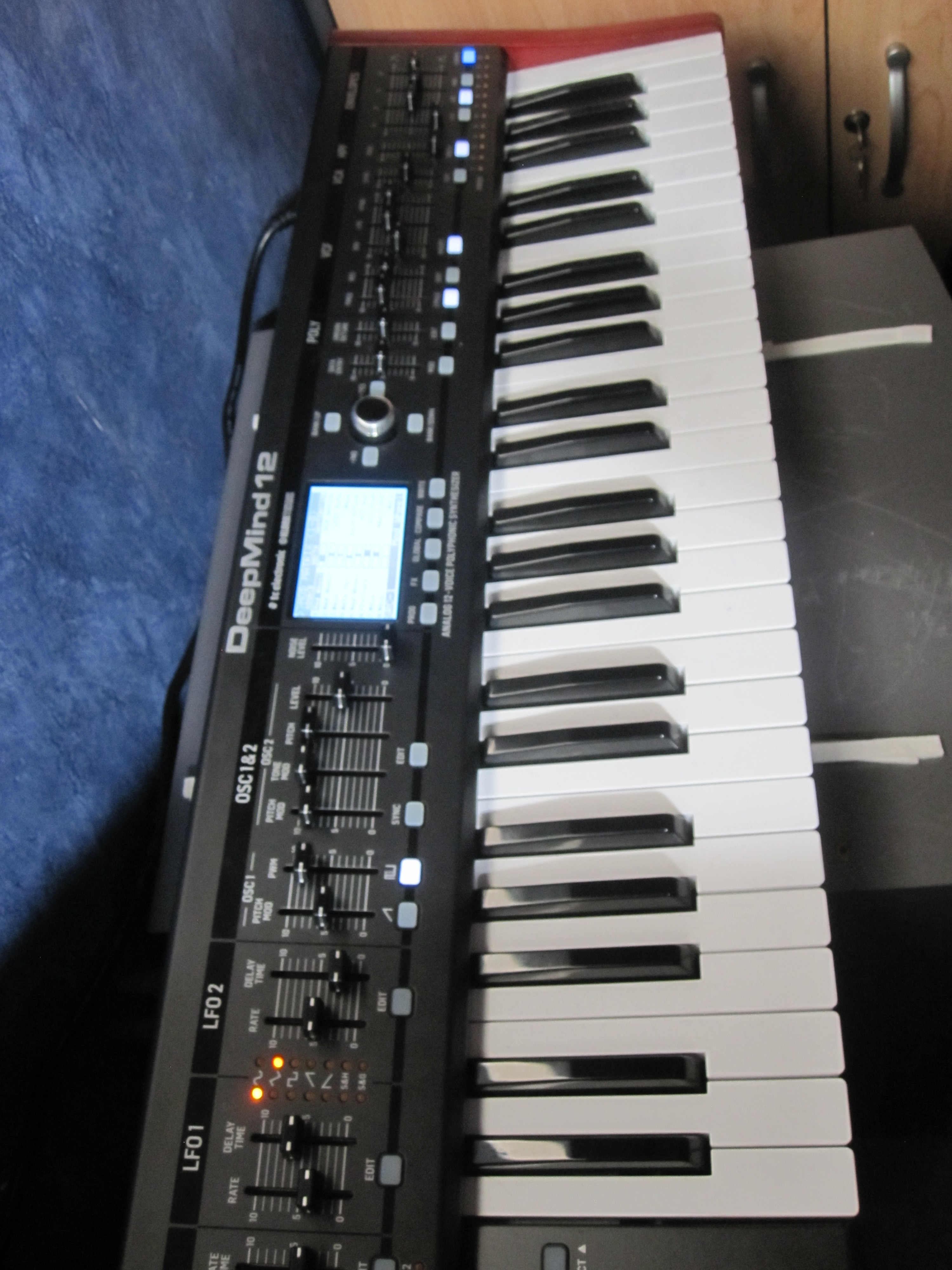 DEEPMIND 12 - Behringer DeepMind 12 - Audiofanzine