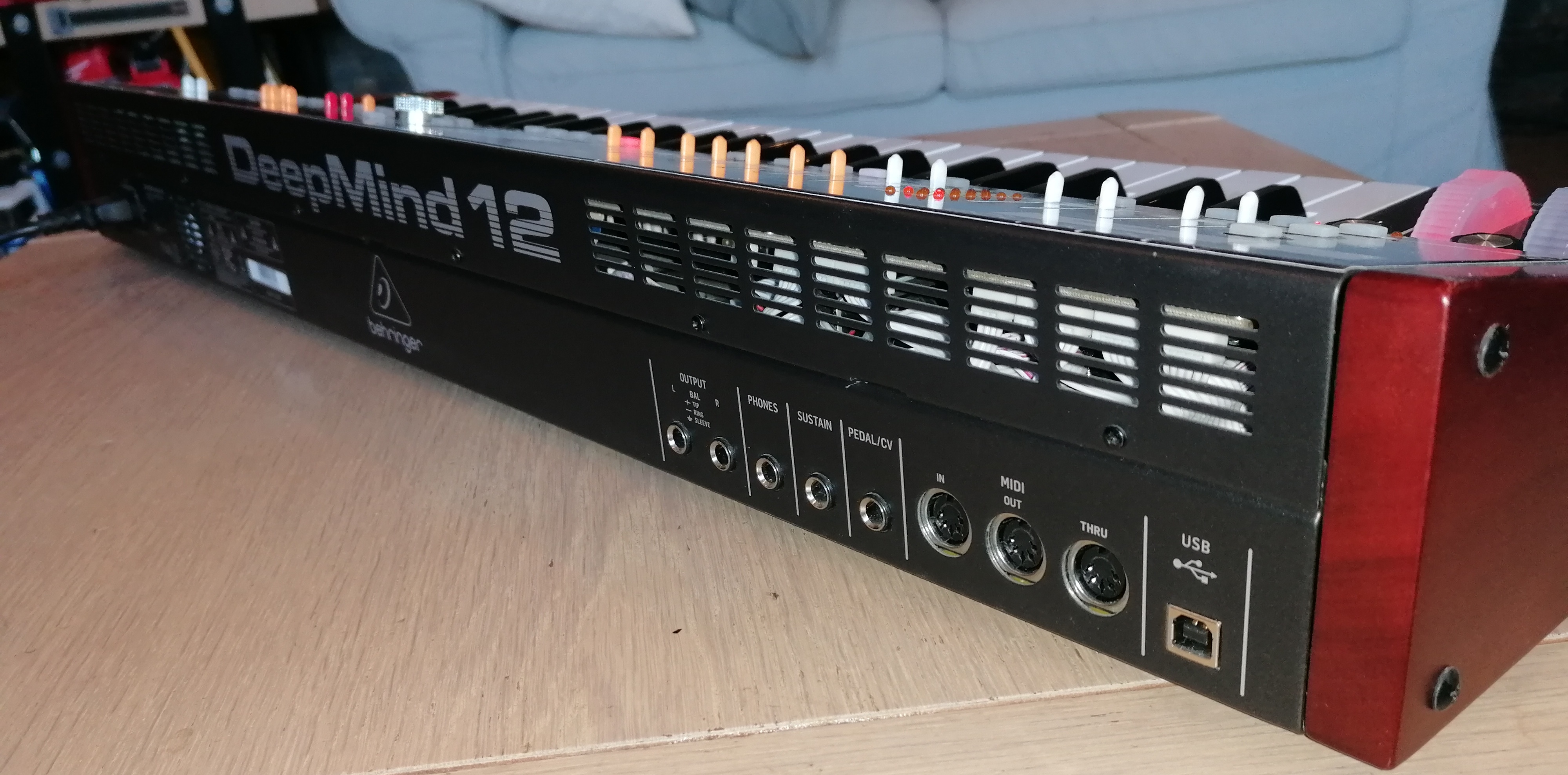 DeepMind 12 - Behringer DeepMind 12 - Audiofanzine