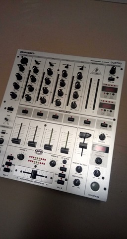 DJX700 - Behringer DJX700 - Audiofanzine