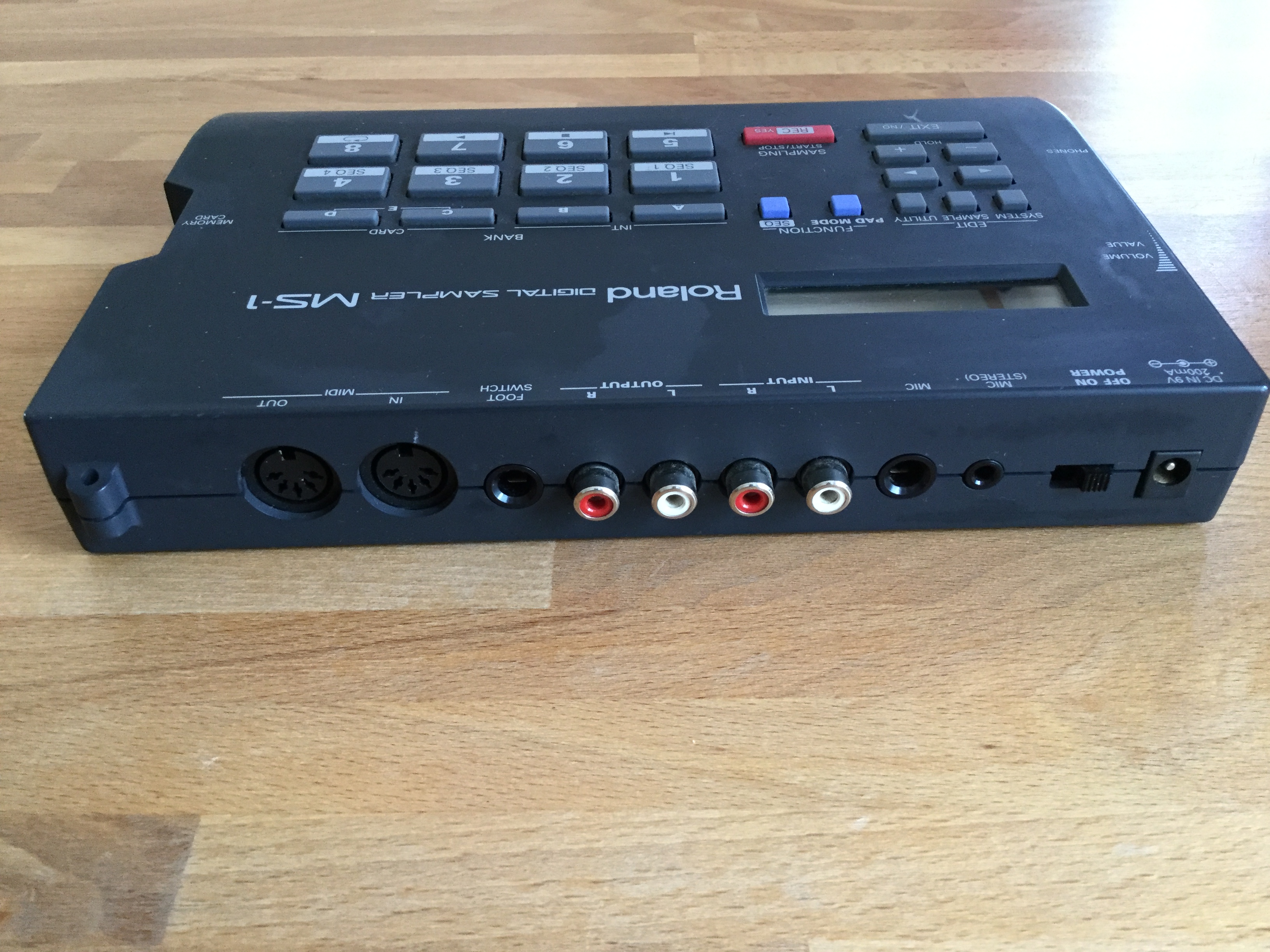 DualFex Pro EX2200 - Behringer DualFex Pro EX2200 - Audiofanzine