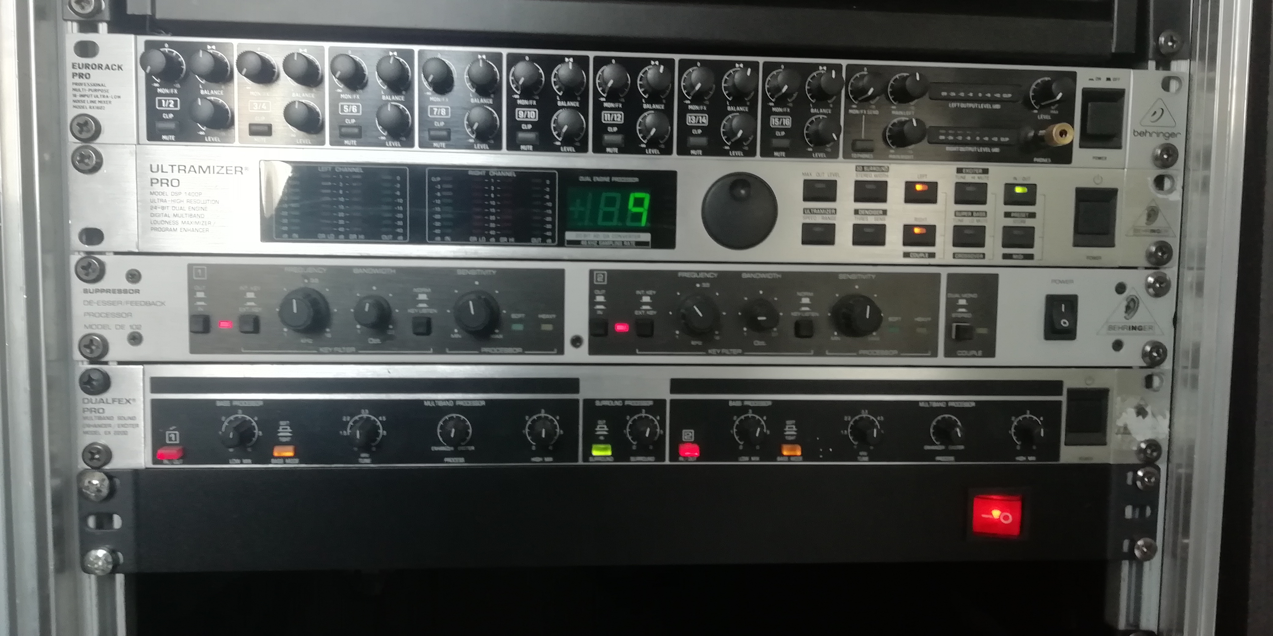 DualFex Pro EX2200 - Behringer DualFex Pro EX2200 - Audiofanzine