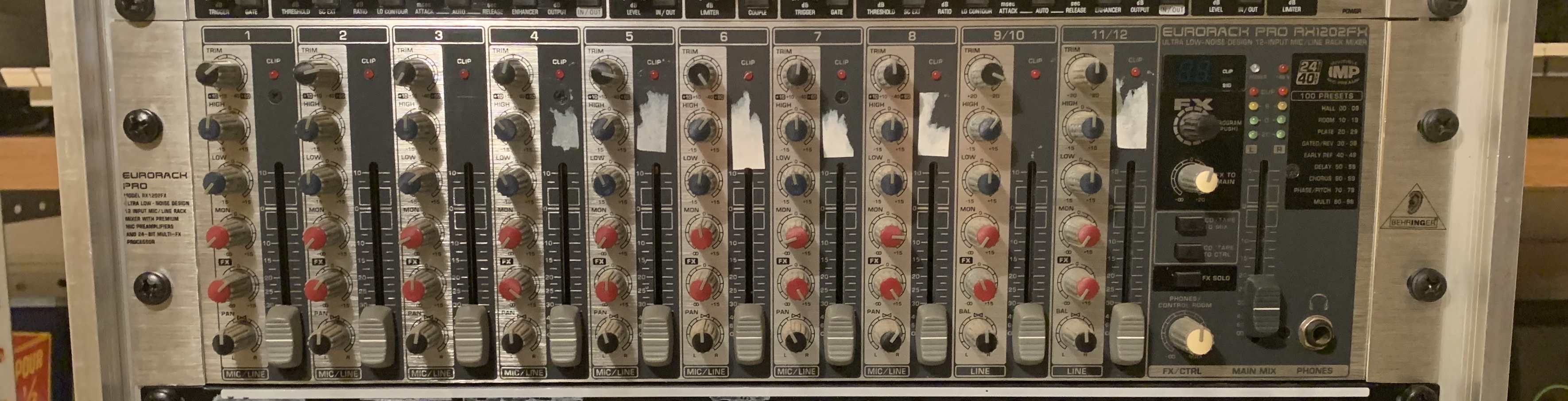 Eurorack Pro RX1202FX - Behringer Eurorack Pro RX1202FX - Audiofanzine