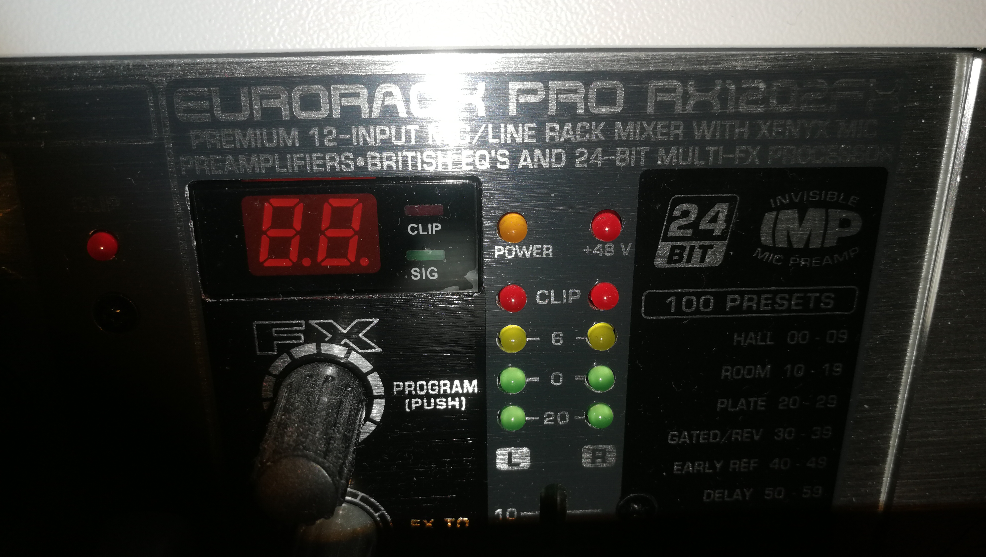 Eurorack Pro RX1202FX - Behringer Eurorack Pro RX1202FX - Audiofanzine