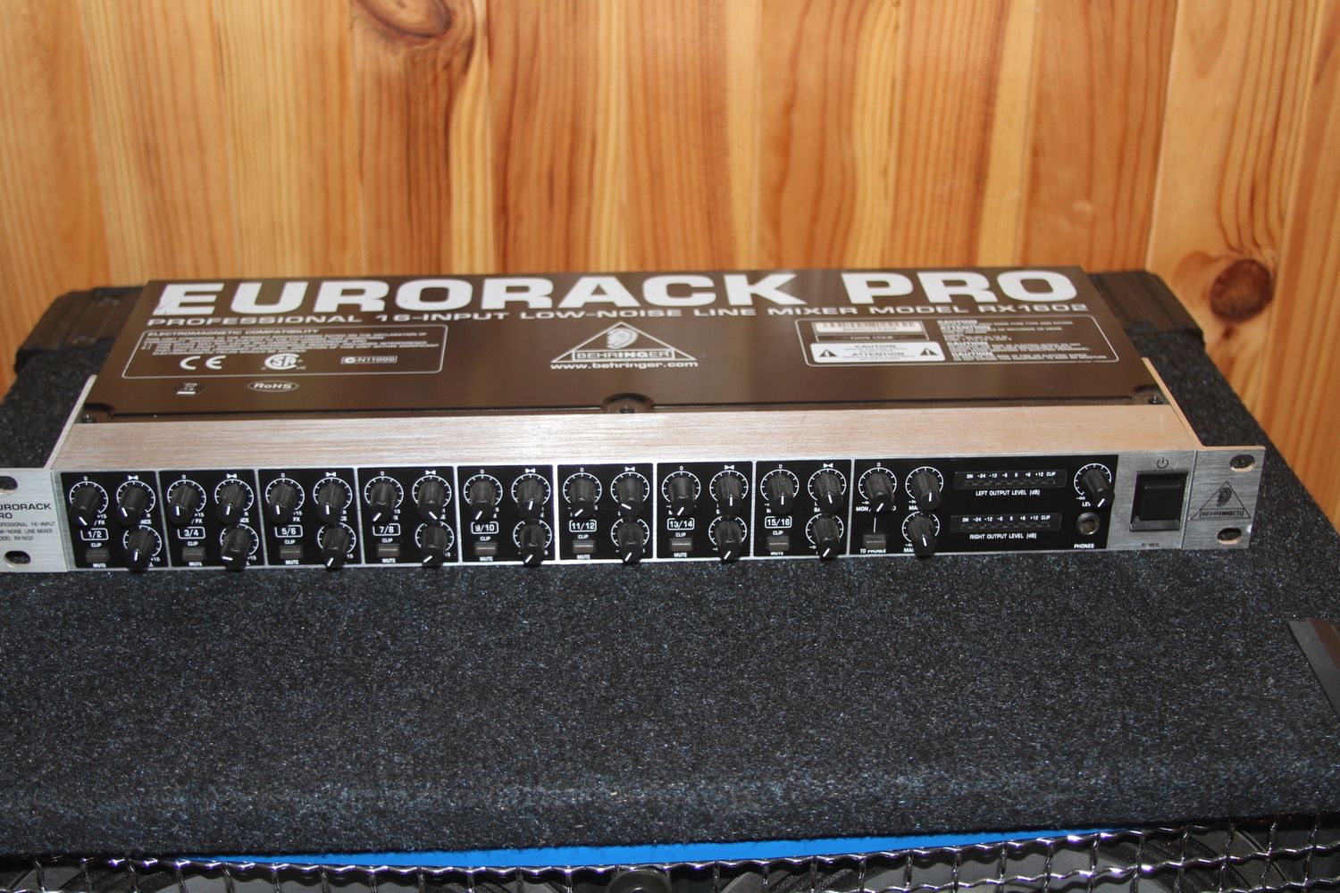 Photo Behringer Eurorack RX1602 : Mixer rack behringer (#1543646 ...