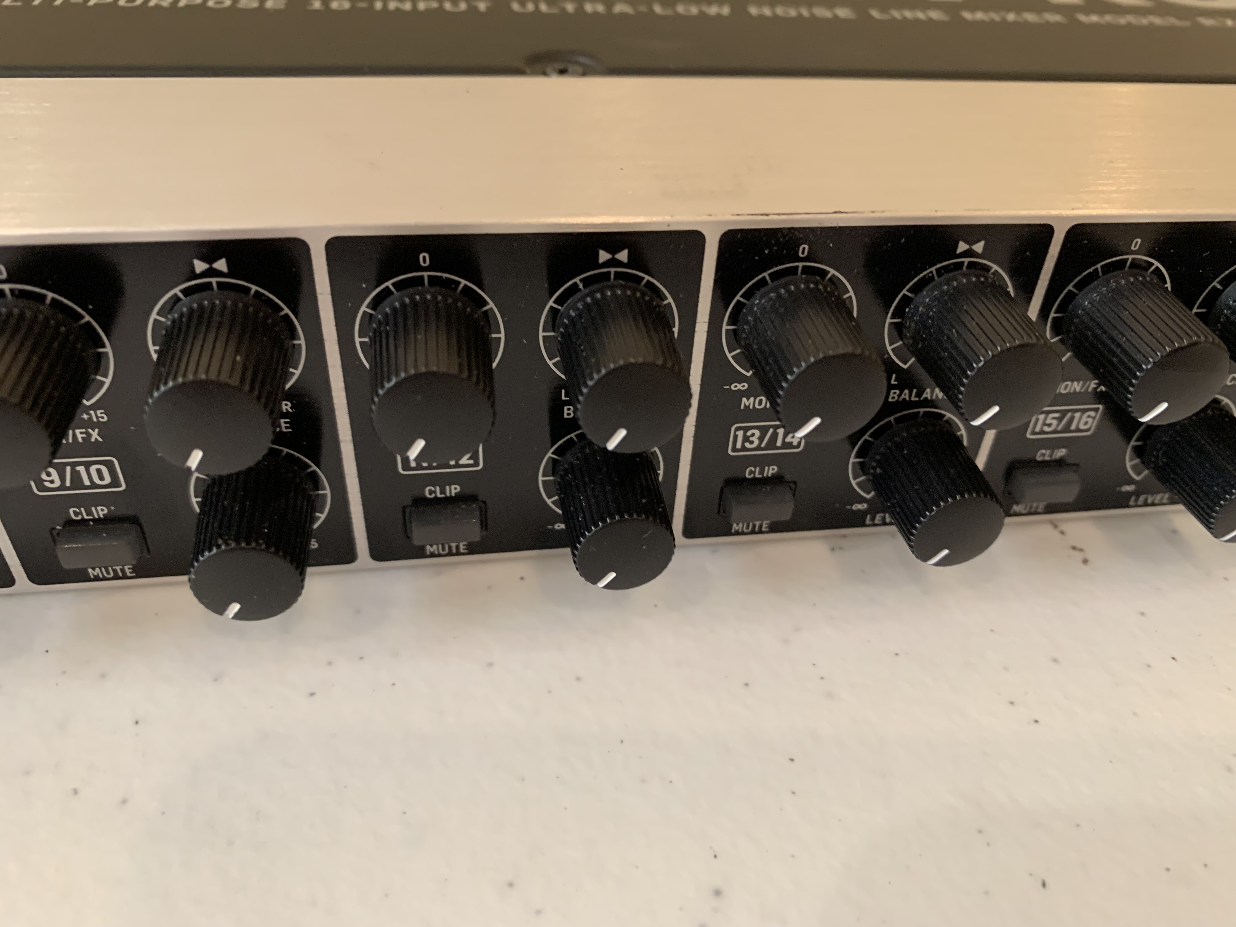 Eurorack RX1602 - Behringer Eurorack RX1602 - Audiofanzine